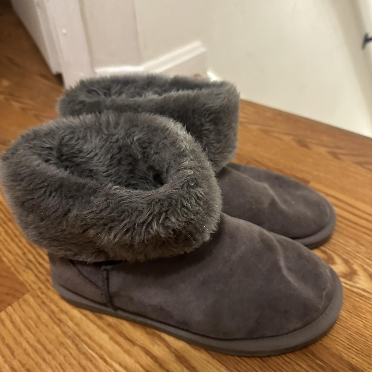 Grey uggs - Depop