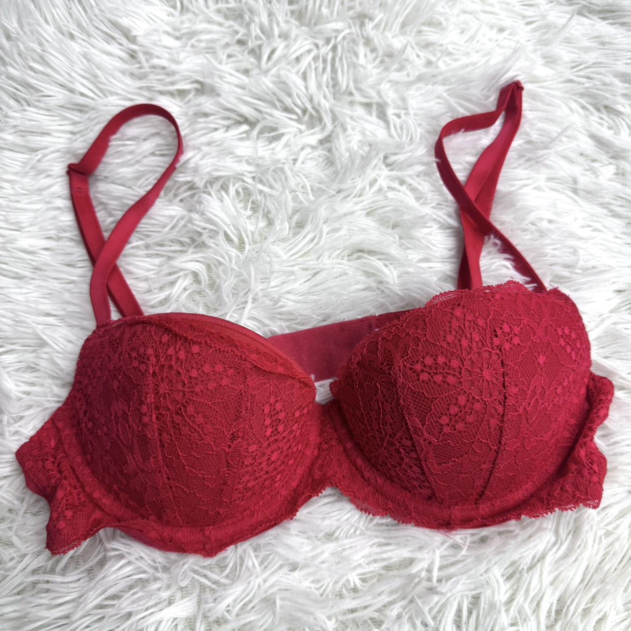 Victoria’s Secret Lacy Red Bra • Excellent preowned... - Depop
