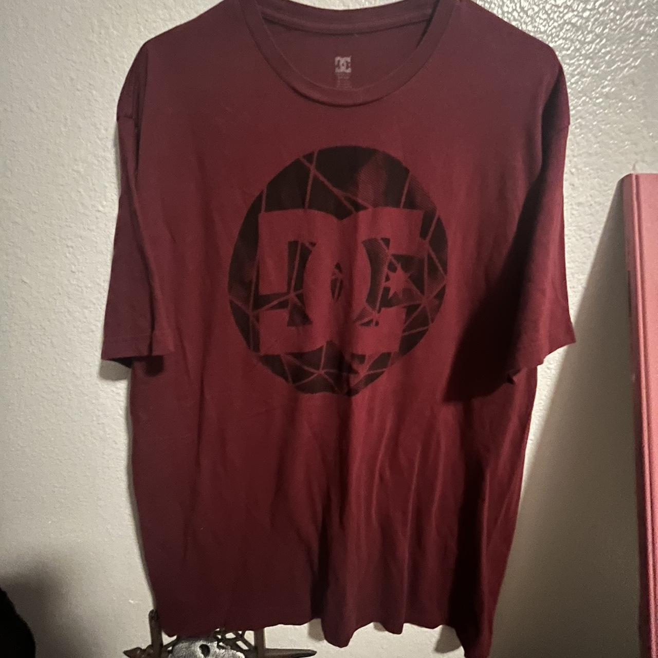 Red DC shirt Men’s L - Depop