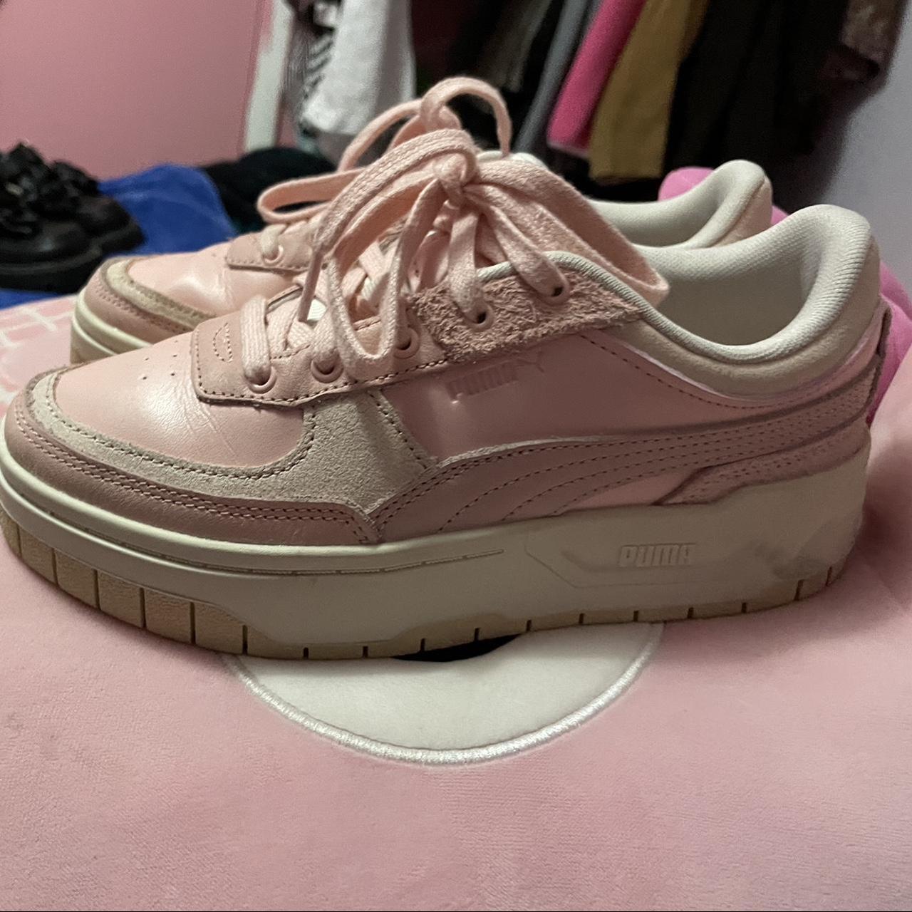 Puma Women's Cream and Pink Trainers | Depop