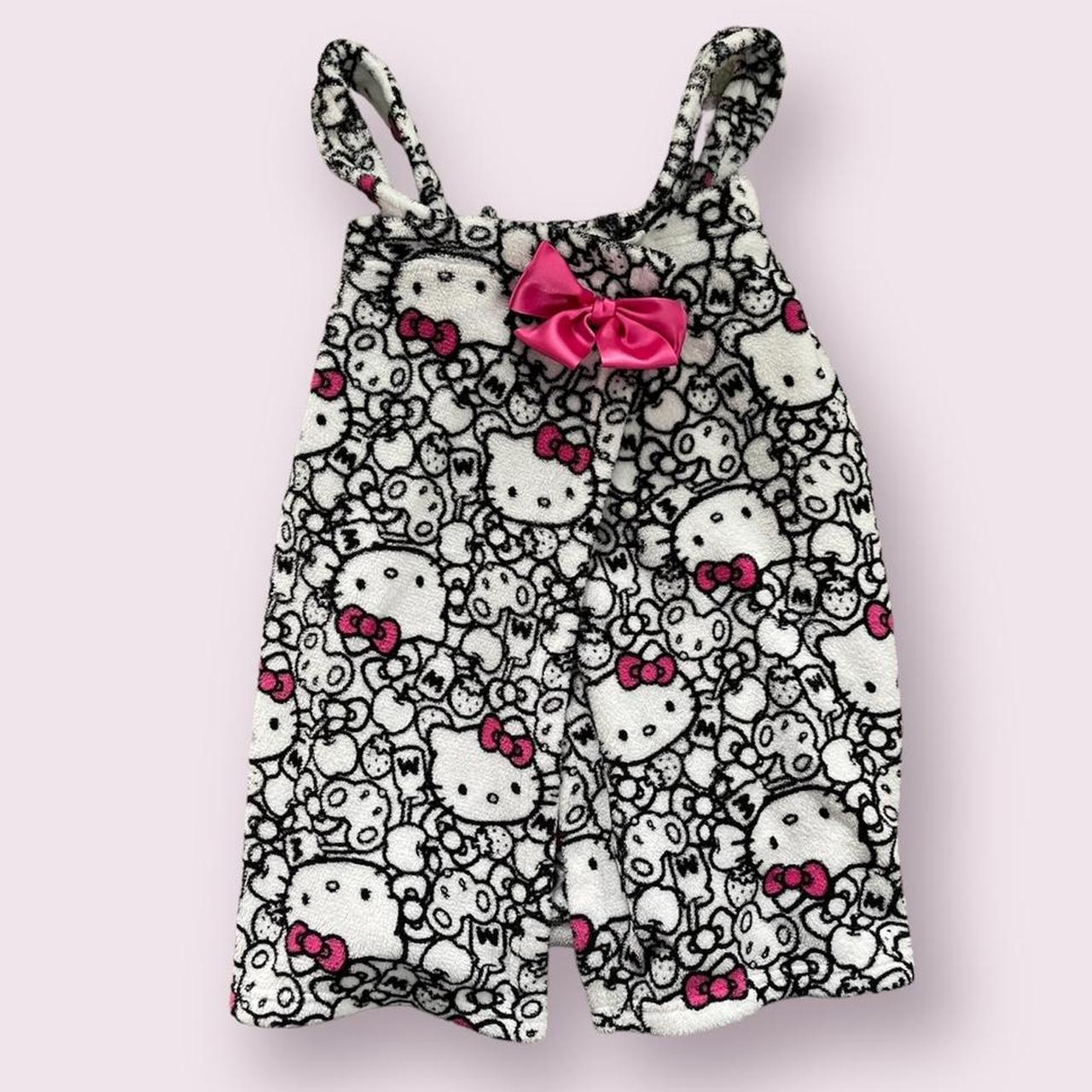 Hello Kitty Women's White and Pink Nightwear | Depop