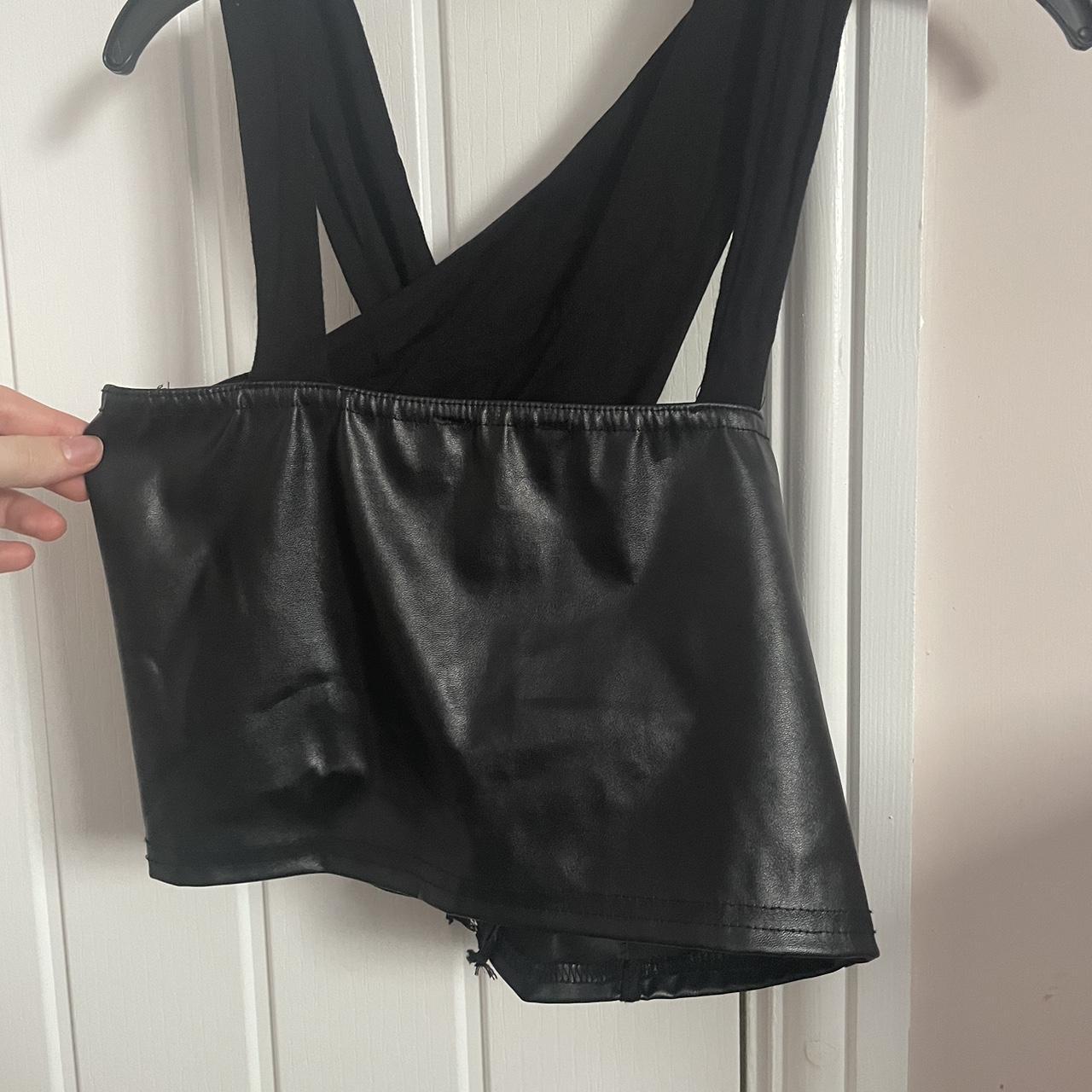 cross over crop top - Depop