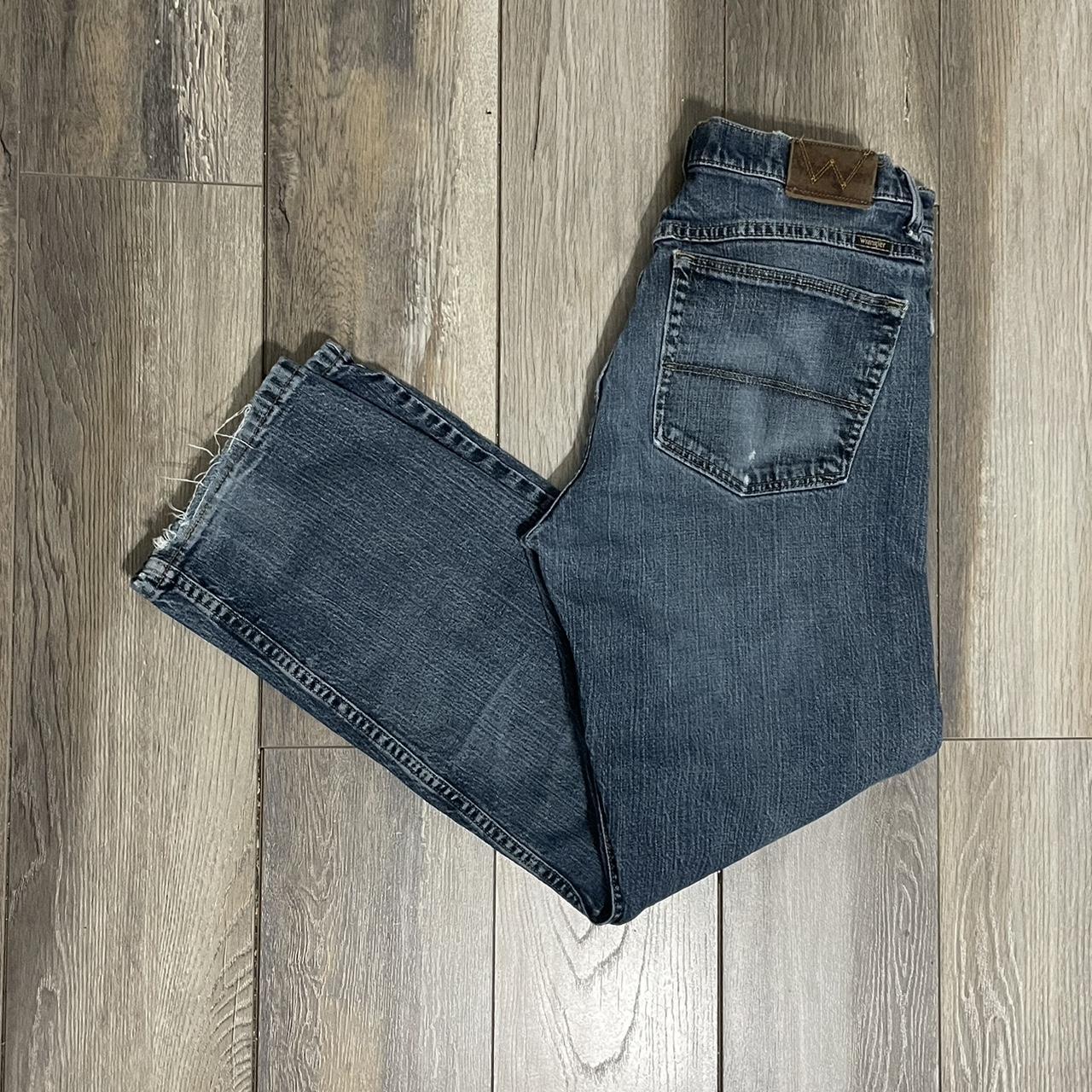 32x30 wrangler jeans - Depop