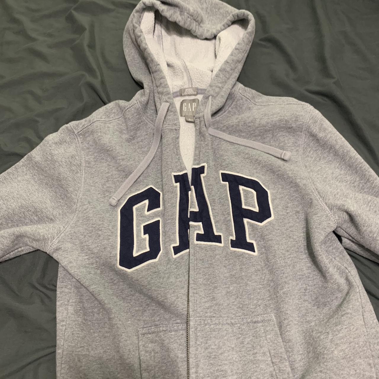 size small women’s GAP zip up jacket - Depop