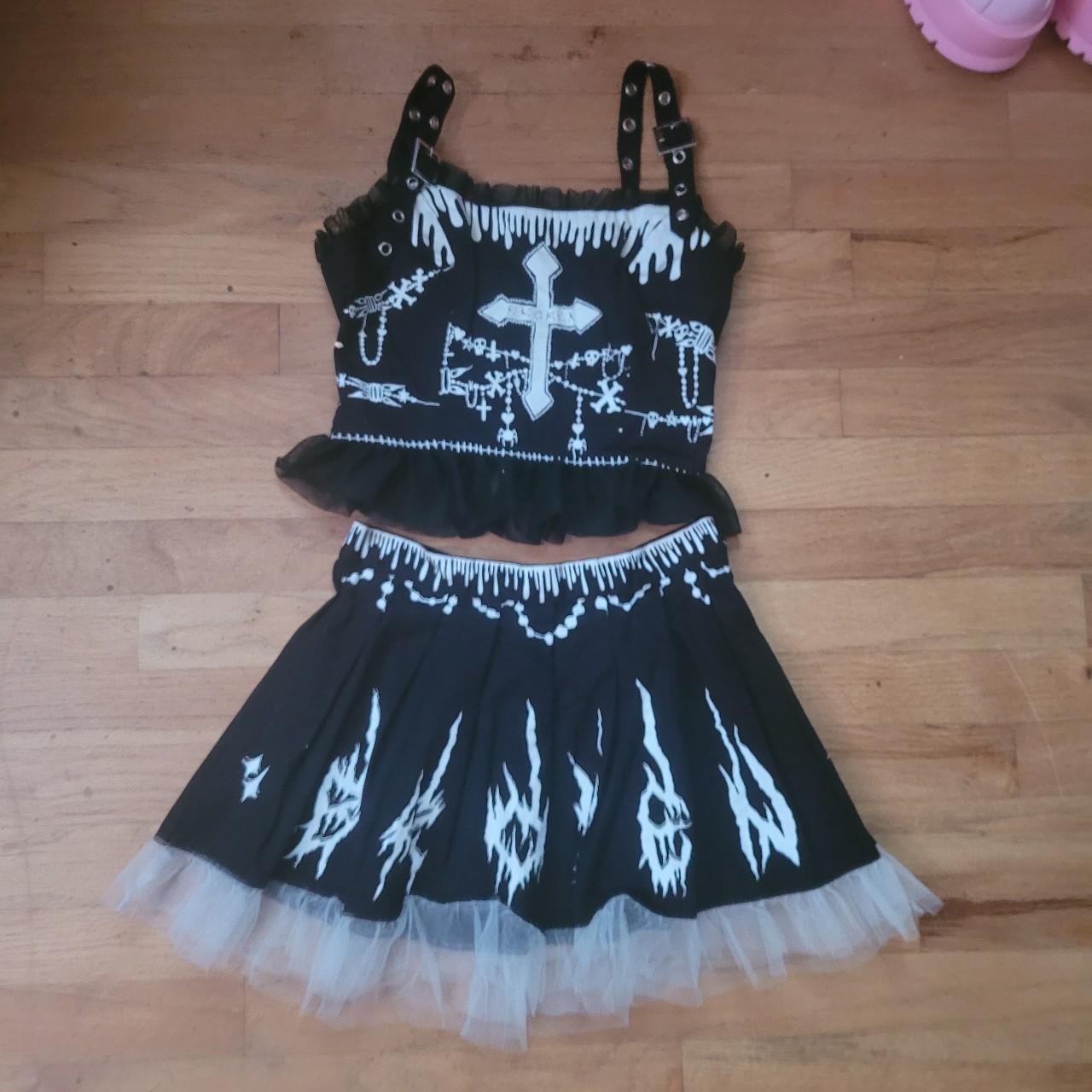 Dollskill x broken brainz set Both are labeled xs.... - Depop