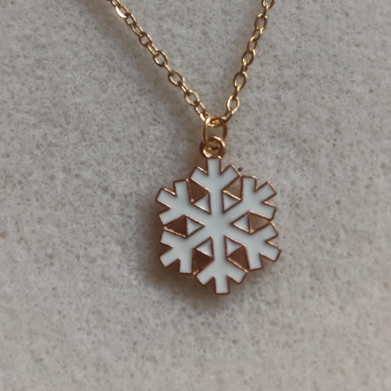 🎁Brand New Gold plated chain, Snowflake enamel... - Depop