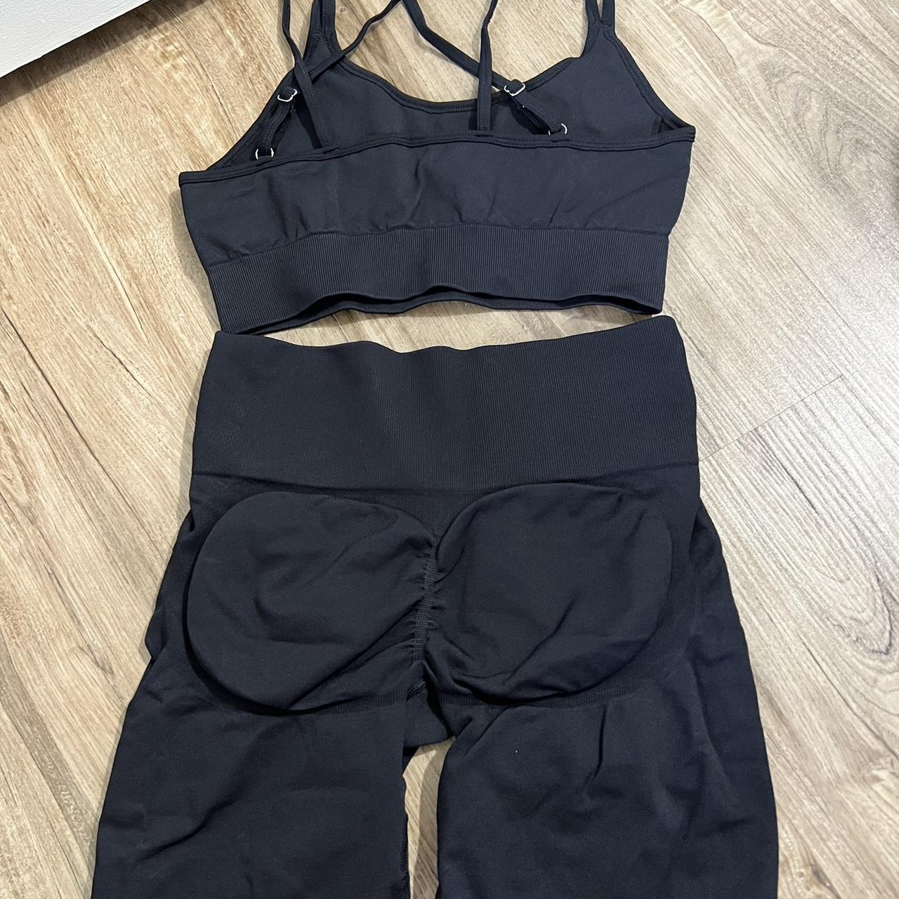black workout set never used both size medium - Depop