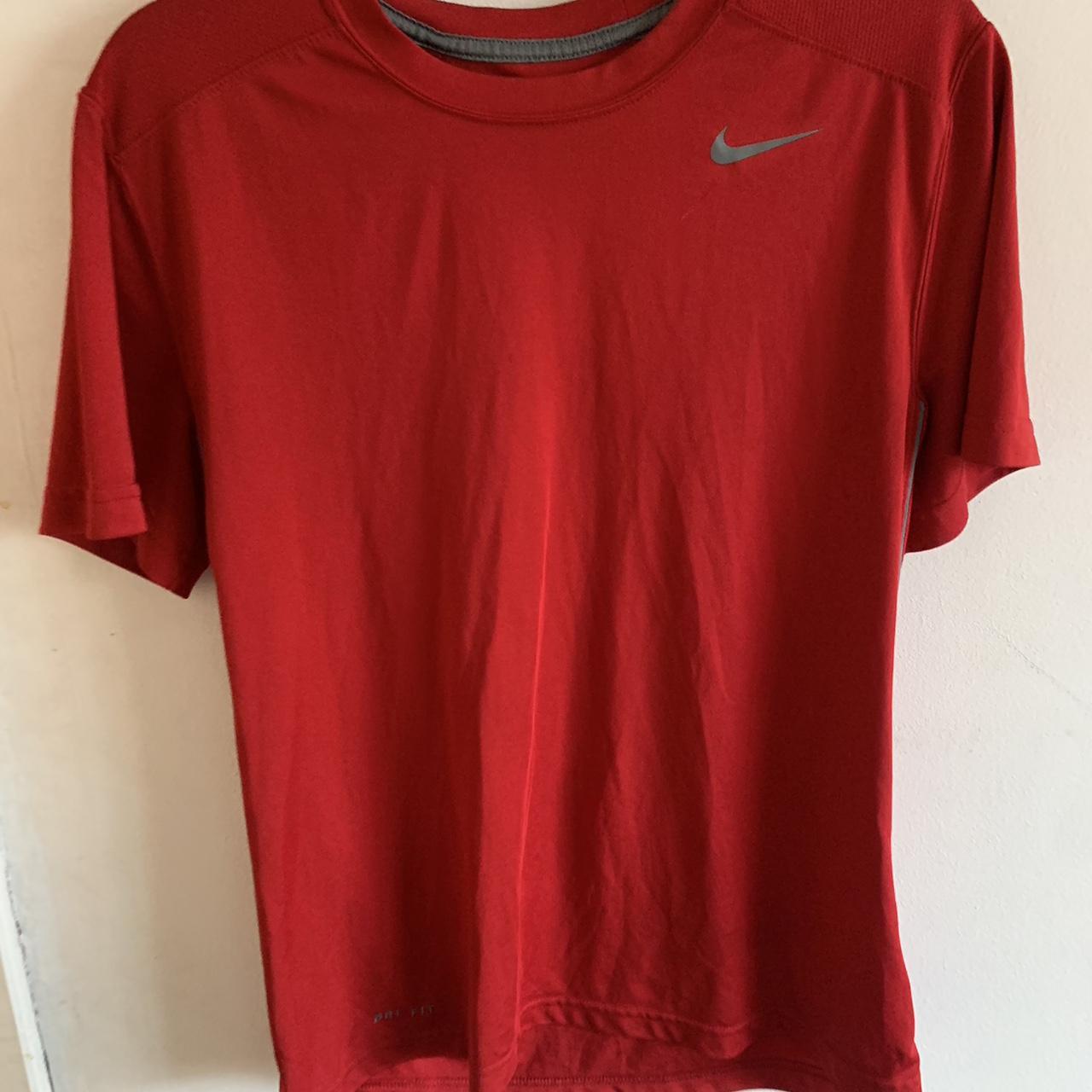Red Nike Dri-Fit t-shirt #gym #workout - Depop