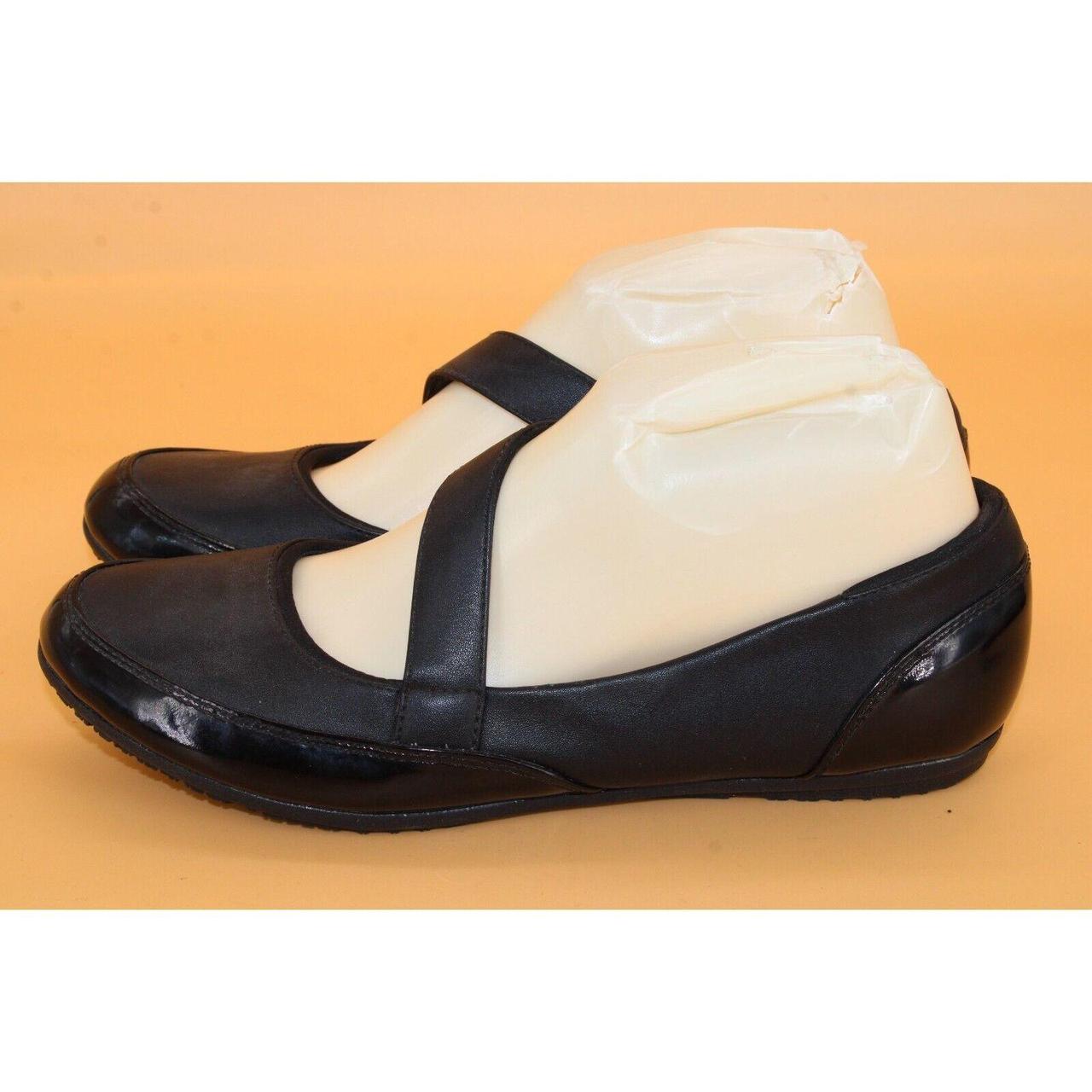 This Safe T Step slip-on shoe is perfect for any... - Depop