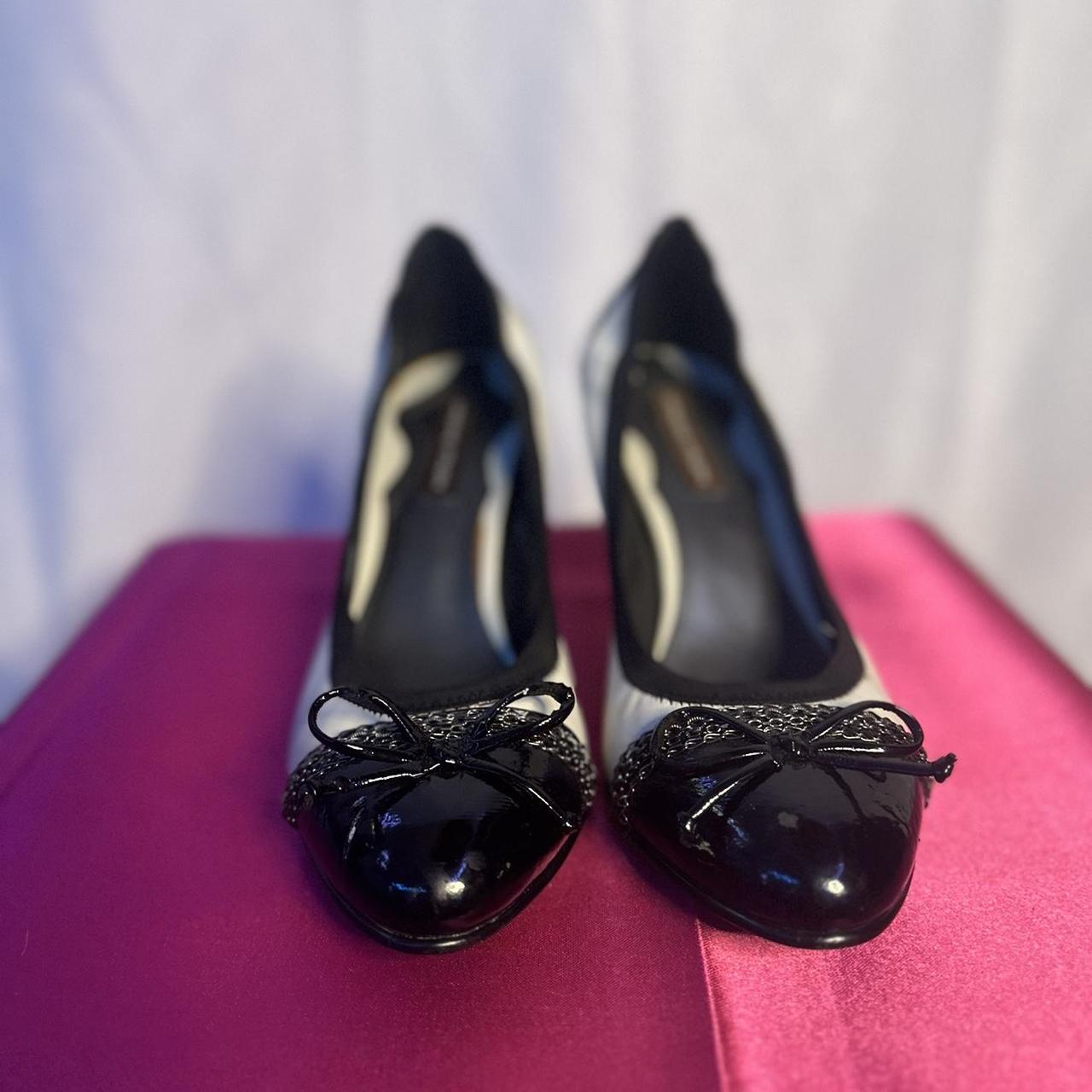 Adrienne vittadini heels - white & black pumps -... - Depop