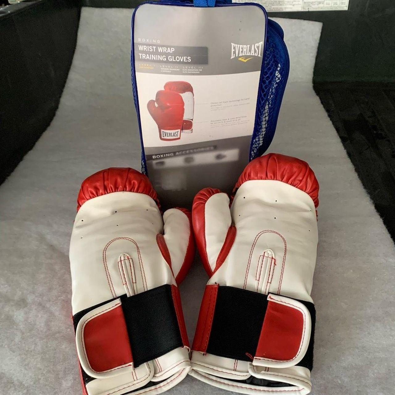 Everlast 12oz Red Level 1 Boxing Gloves. Engineered... - Depop