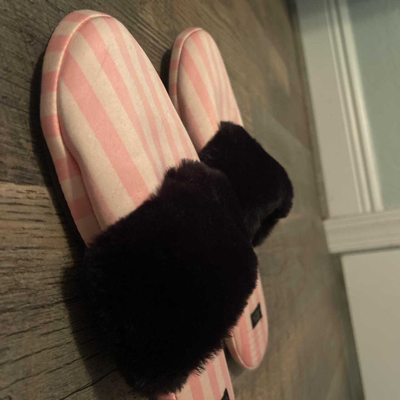Victoria's Secret Women's Slippers | Depop