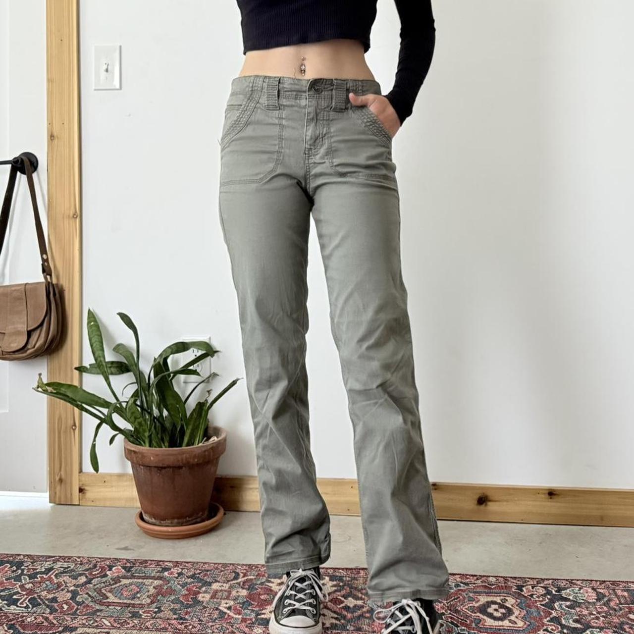 2000a olive green pants Mid rise straight leg fit.... | Depop