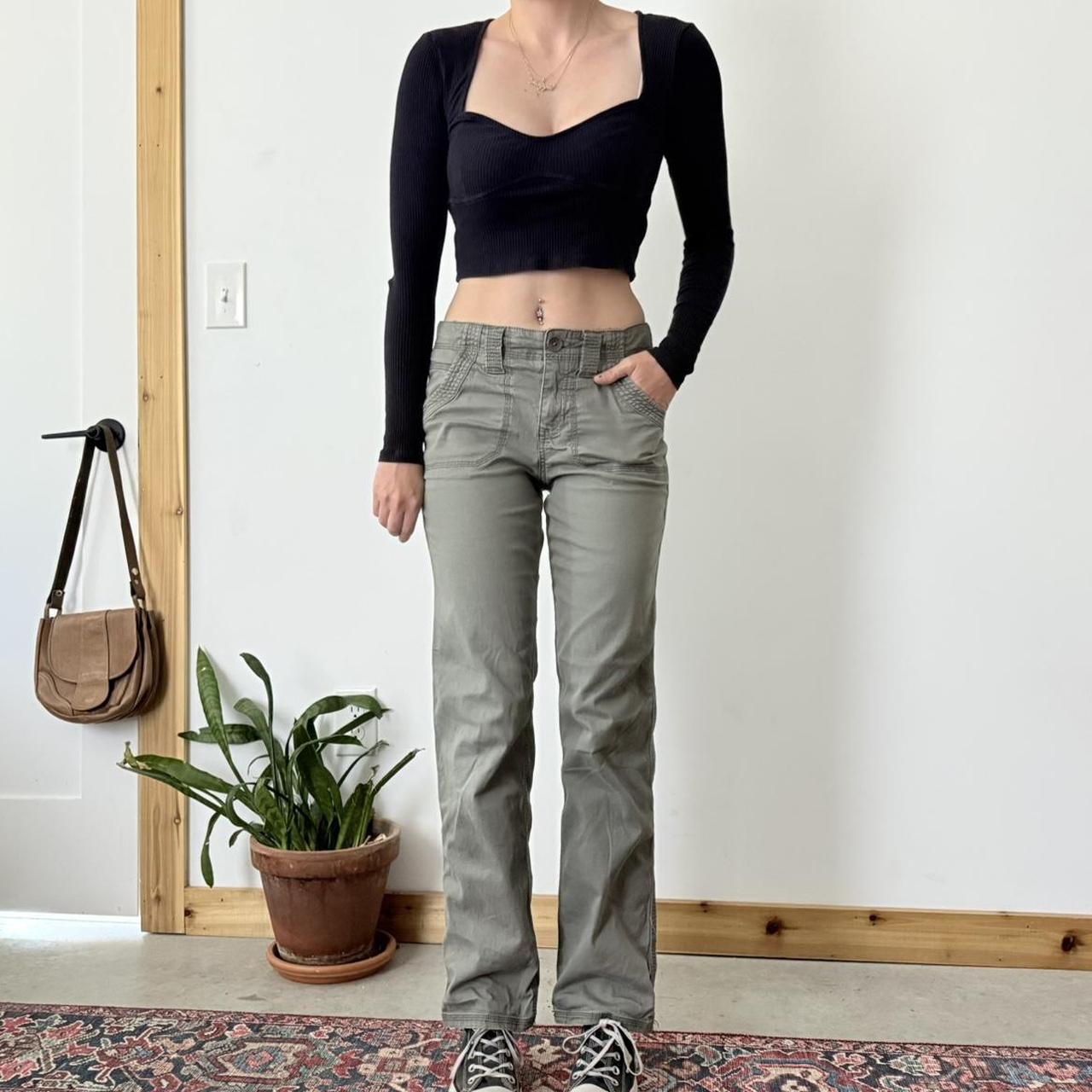 2000a olive green pants Mid rise straight leg fit.... | Depop