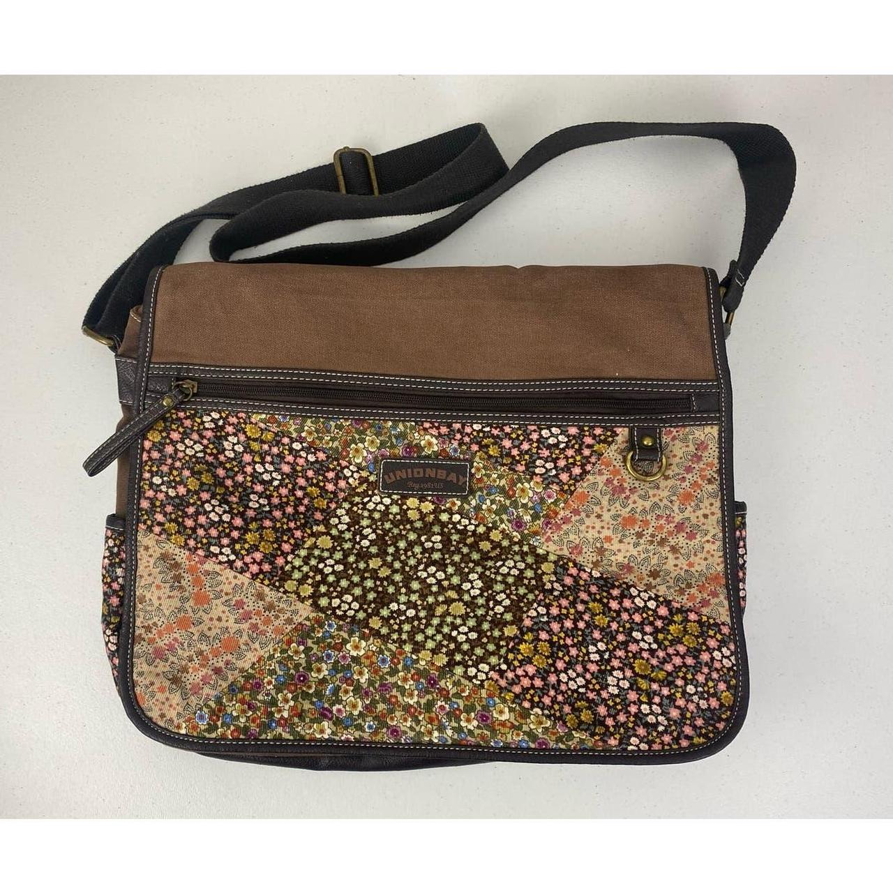 VTG Y2K Unionbay floral messenger bag. Bag measures... - Depop