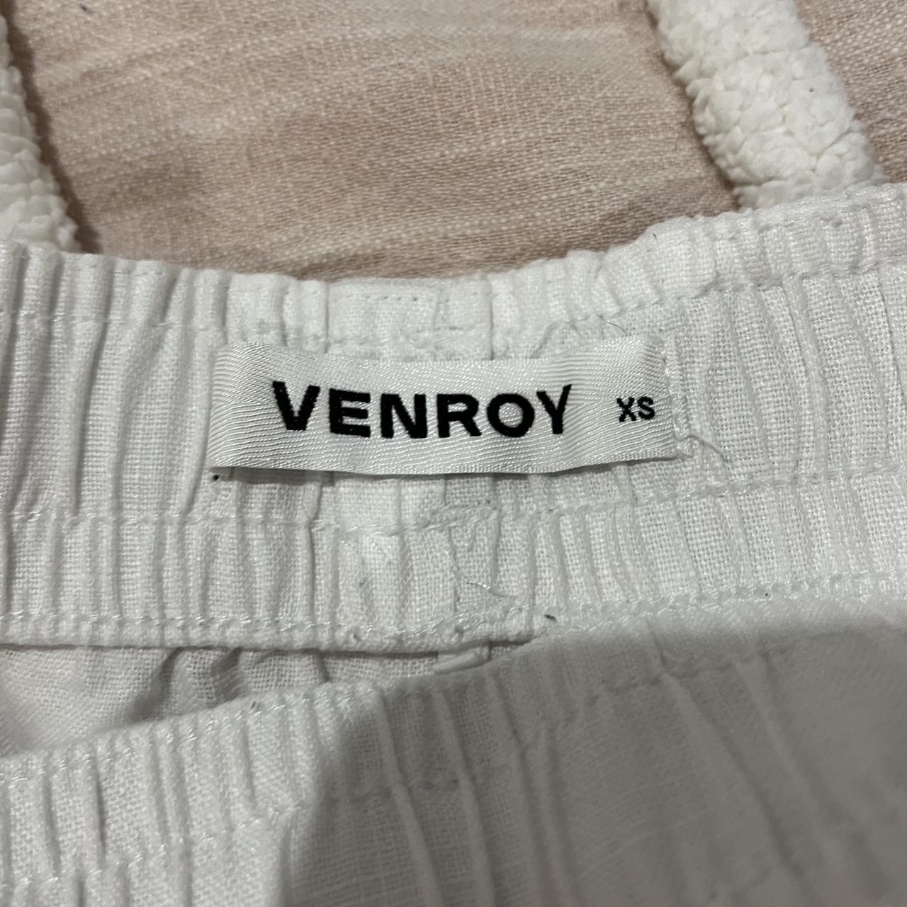 Venroy skirt SIZE XS Only worn a few times in... - Depop