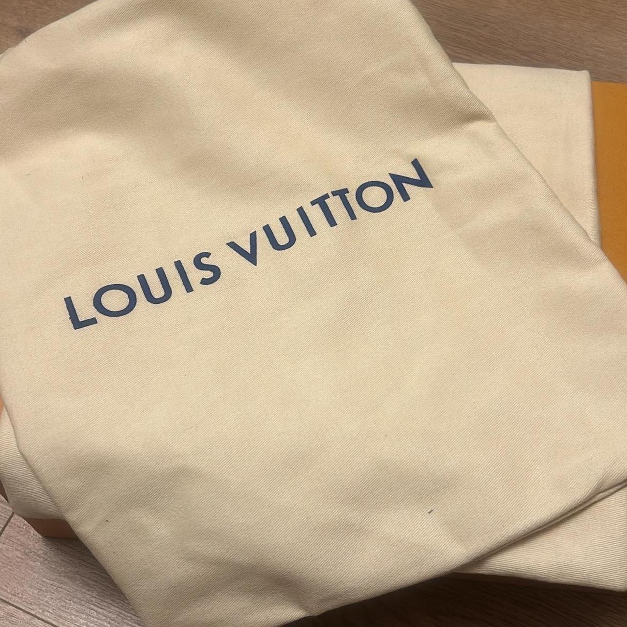 Navy Blue LV Skates. Size 9 Mens UK never worn... | Depop