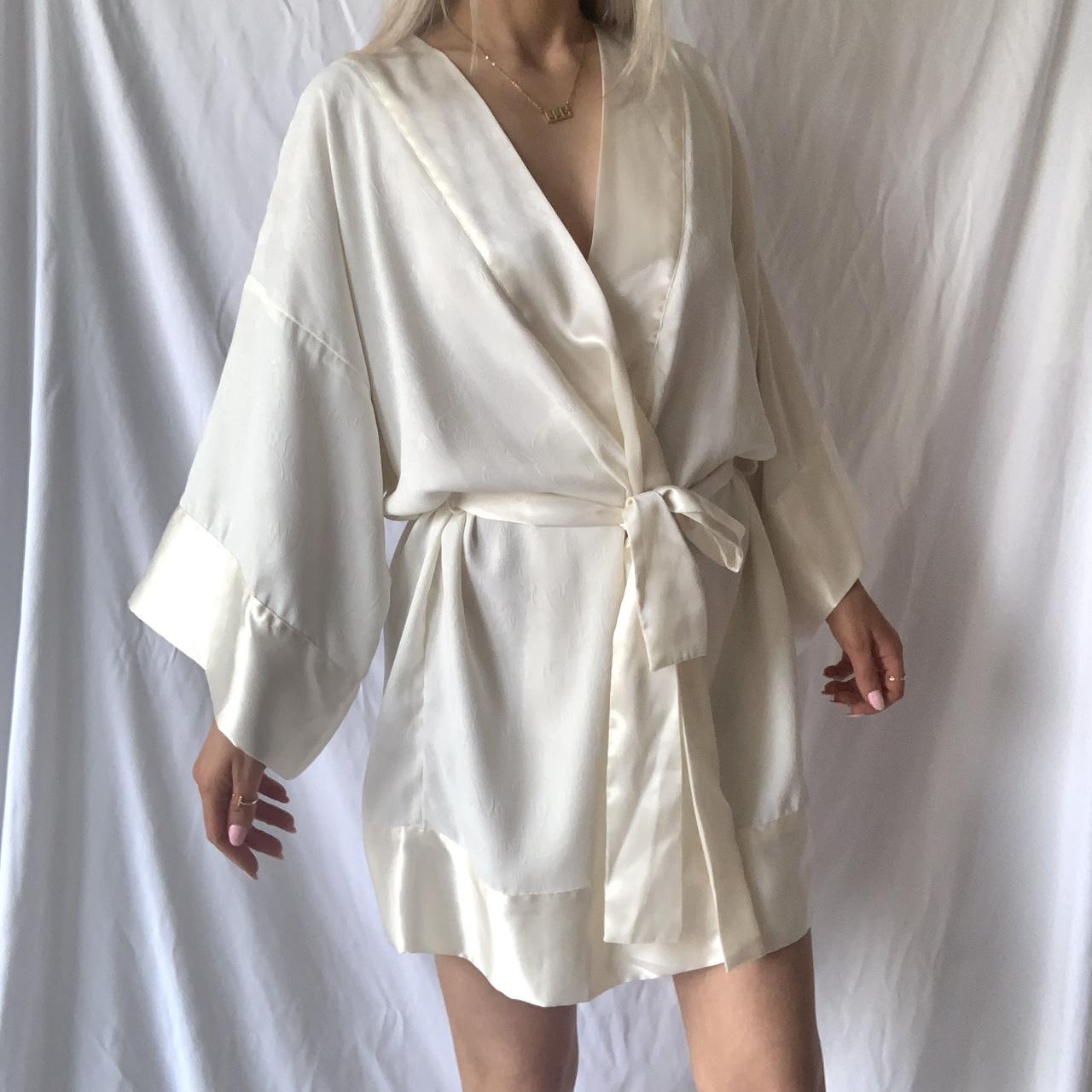 Victoria's Secret Women's White and Cream Robe | Depop