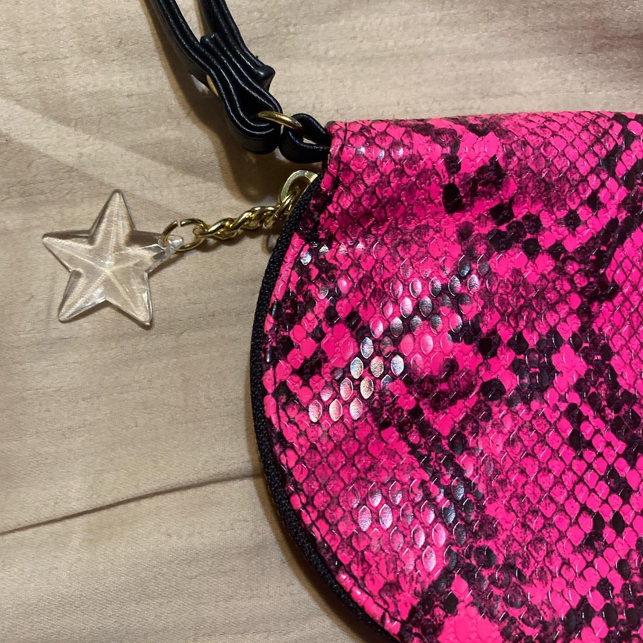 no brand emo hot pink snake skin pouch has lil... - Depop