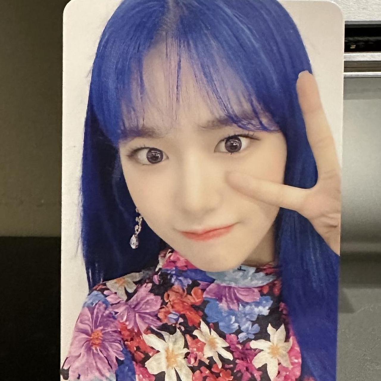 AN YUJIN IZ*ONE BLOOM*IZ PHOTOCARD Photocard from... - Depop