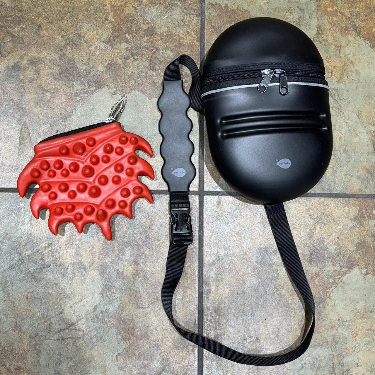 1998 Craig Morrison Millennium Pouch Red 8/10... - Depop