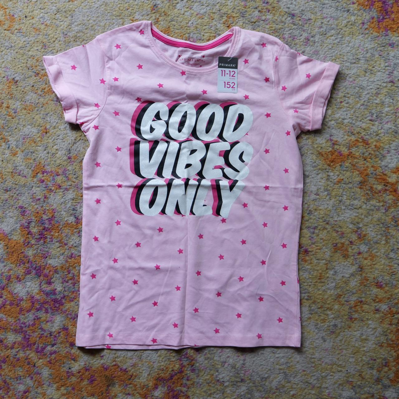 Primark Girls T-shirt 'Good Vibes only' Graphic... - Depop