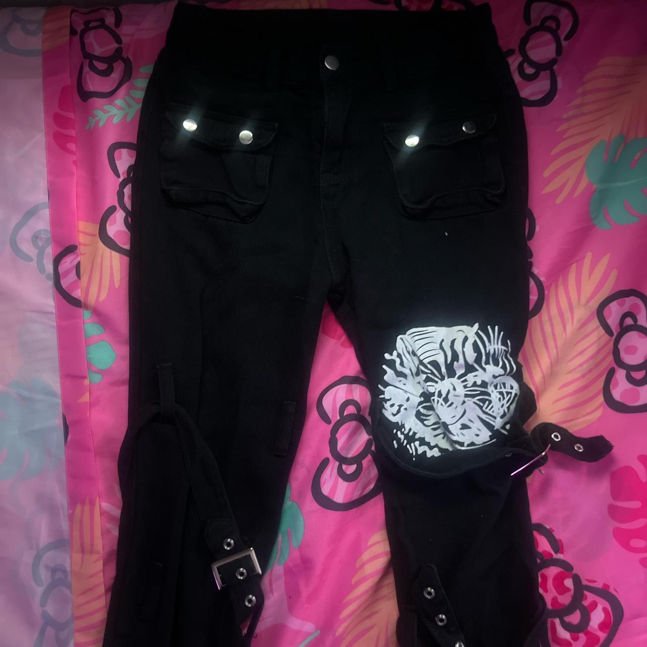 alt cargo pants (it’s used to fit when I was 14 but... - Depop