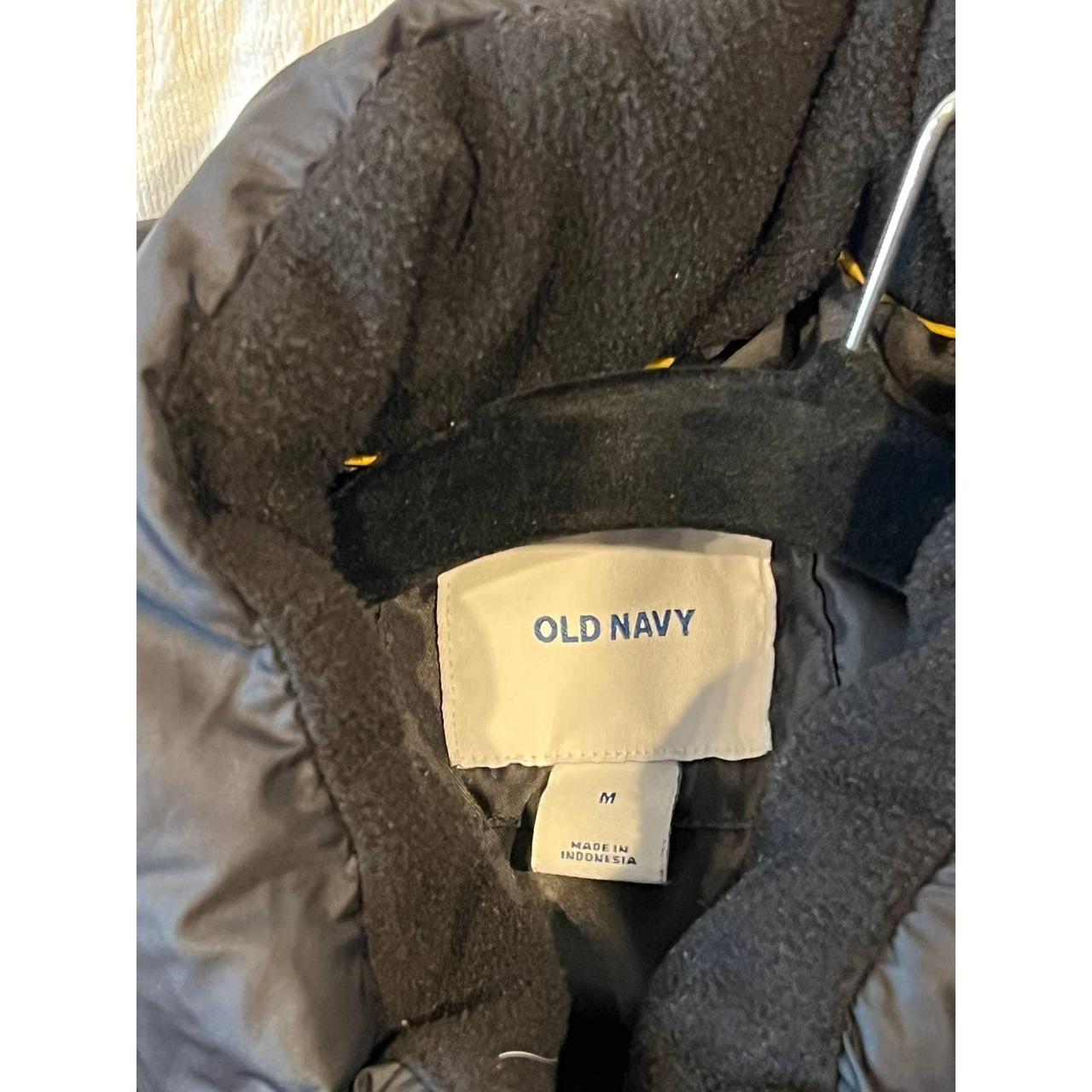 Old Navy Black Puffy Jacket Mens M Pre-Owned,See... - Depop