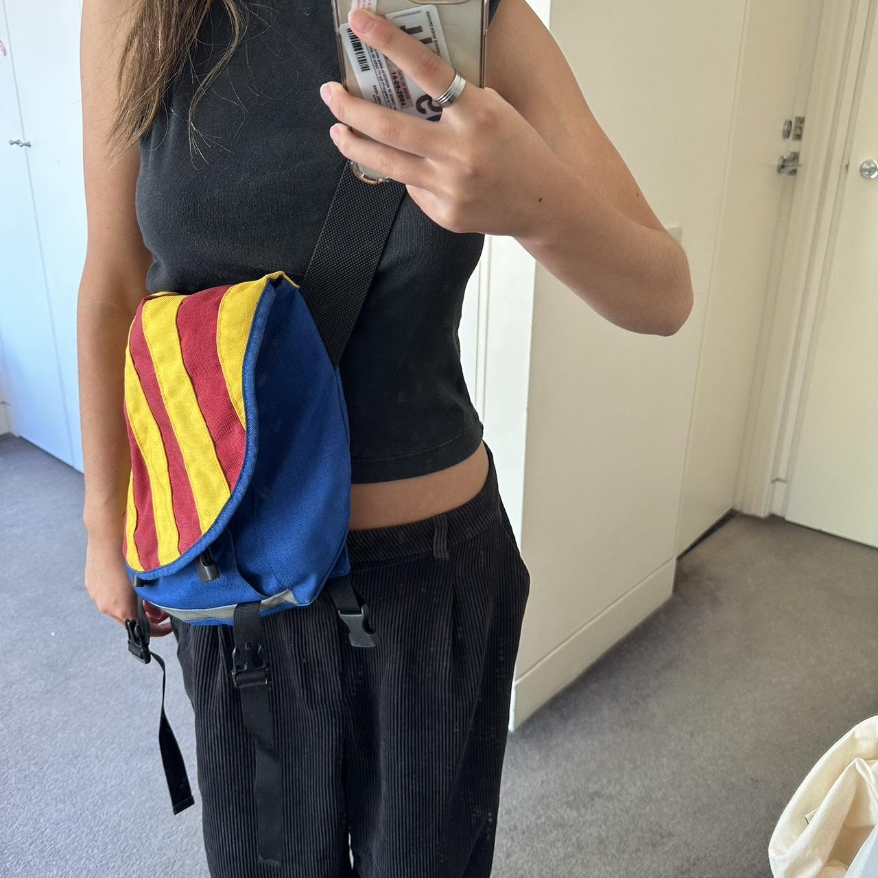 Crumpler messenger bag One of the old styles In... - Depop