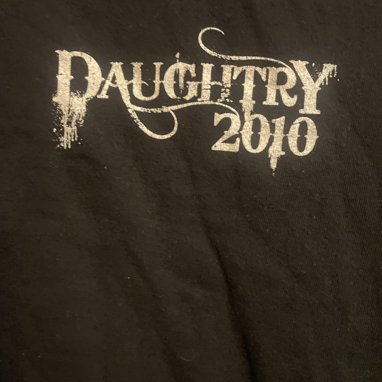 2010 Daughtry crew concert shirt Size xl... - Depop
