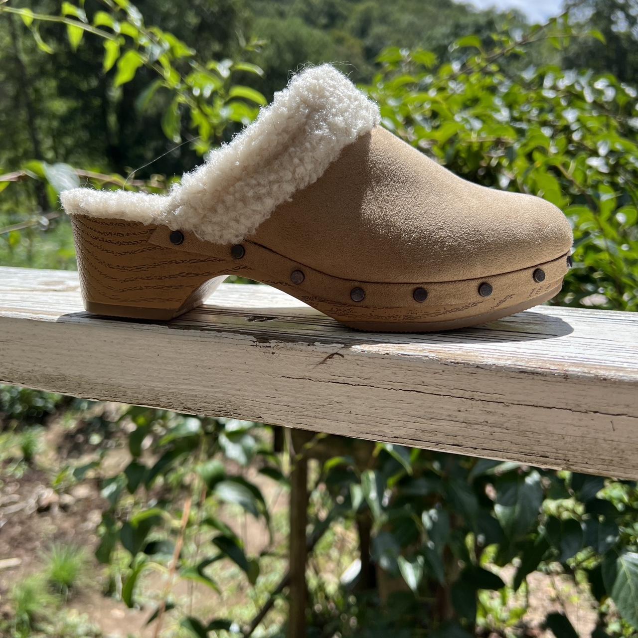 Cozy light tan suede Faryl by Faryl Robin Sherpa... - Depop