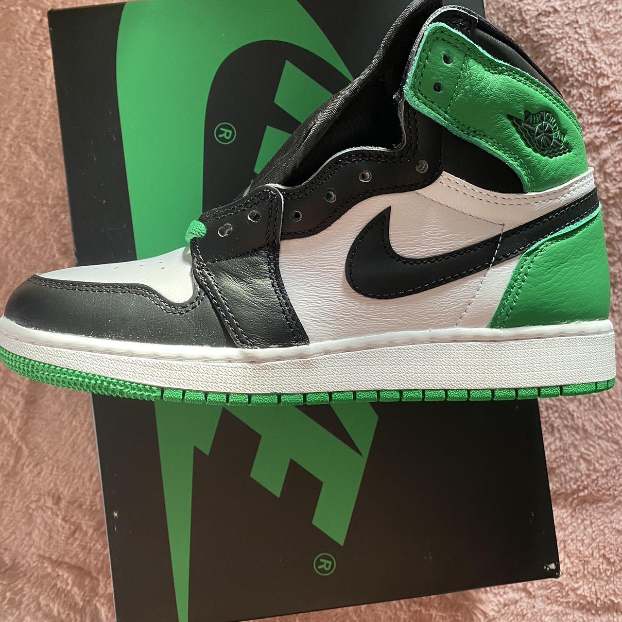 Air Jordan 1 Retro High Lucky Green 🍀🍀 Size... - Depop