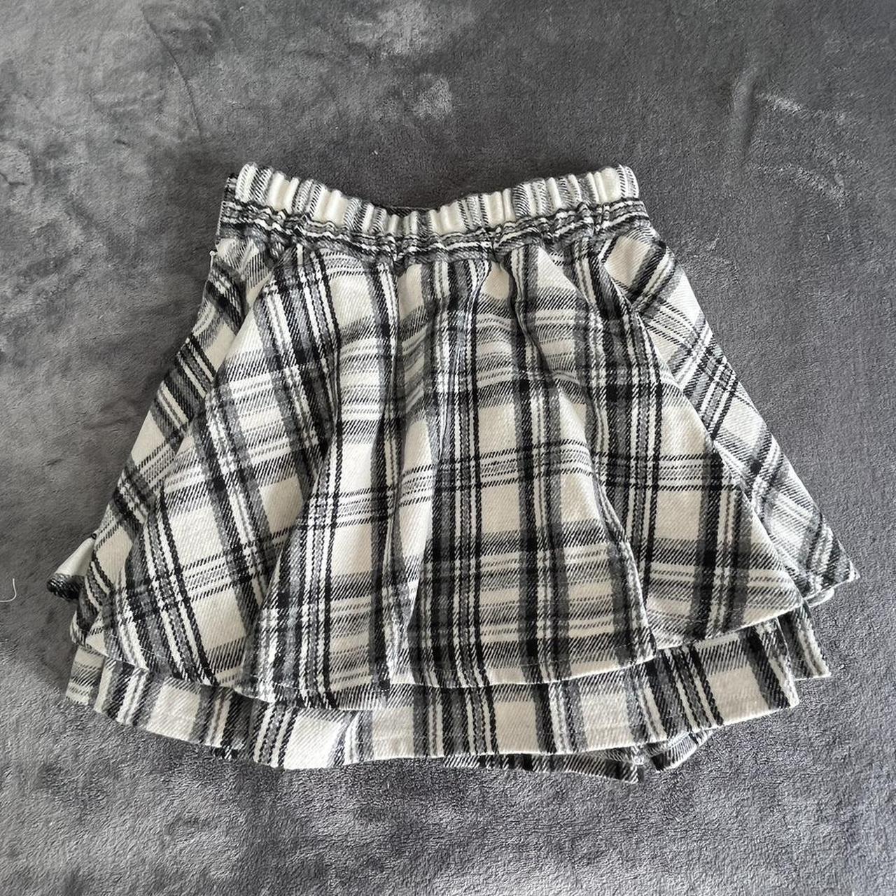 Michelle Macaron. Black and White Plaid... - Depop