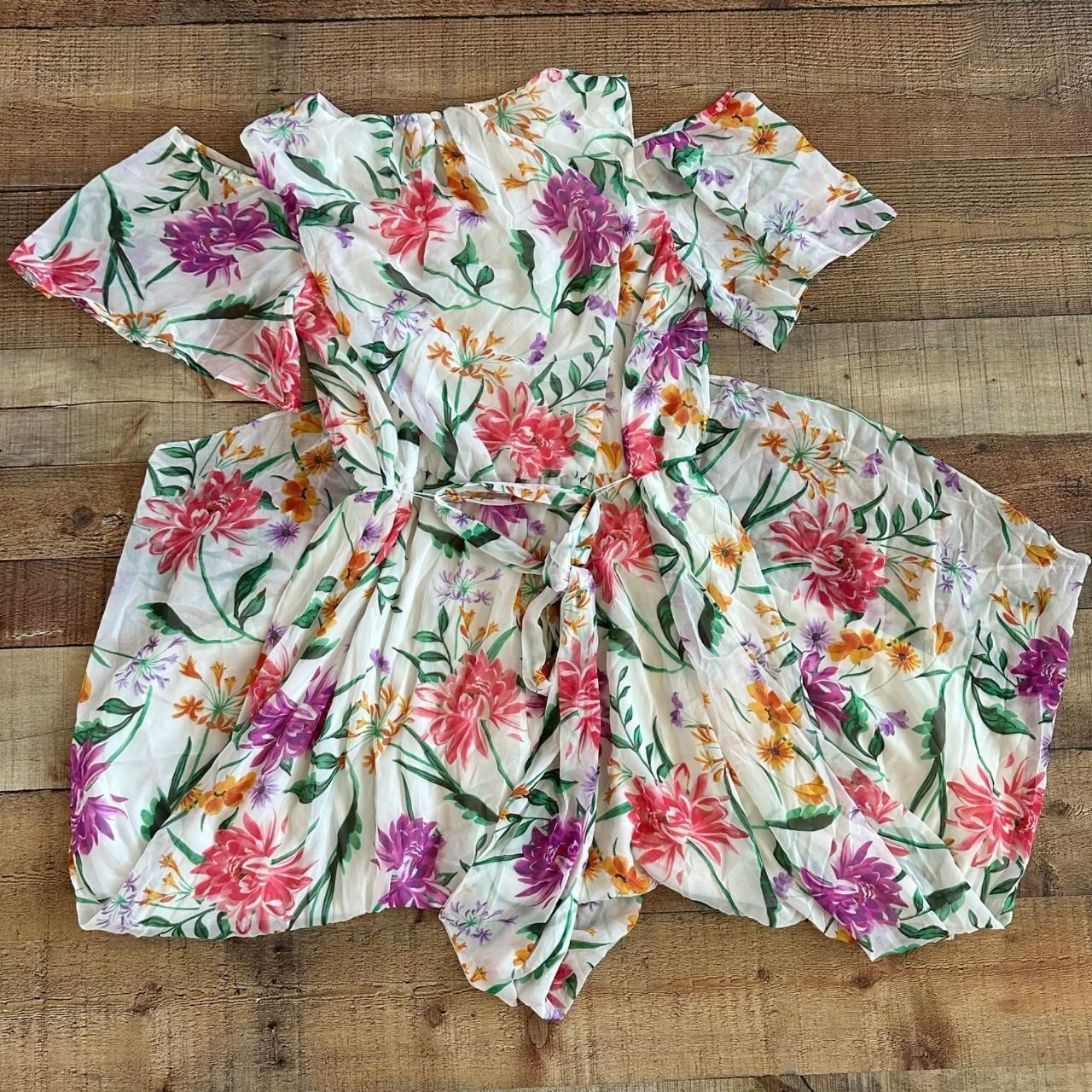 Tiana B. Womens cold shoulder spring floral maxi... - Depop