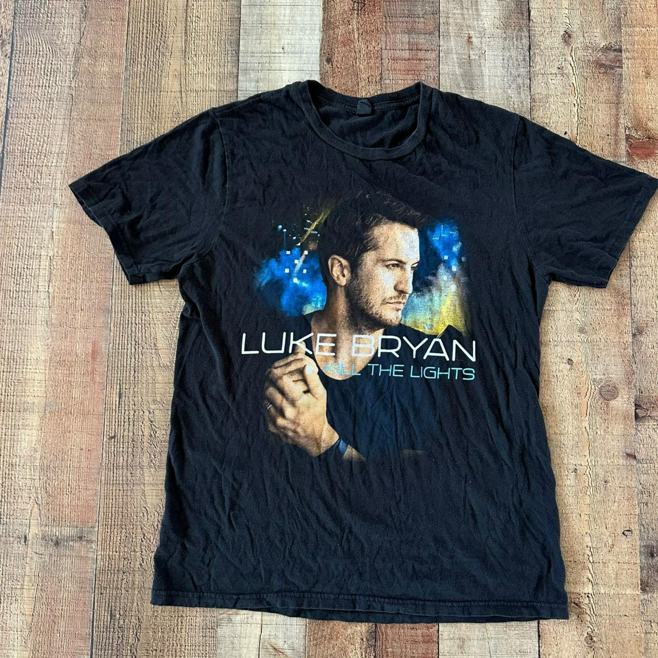Luke Bryan kill the lights band tour short sleeve... - Depop