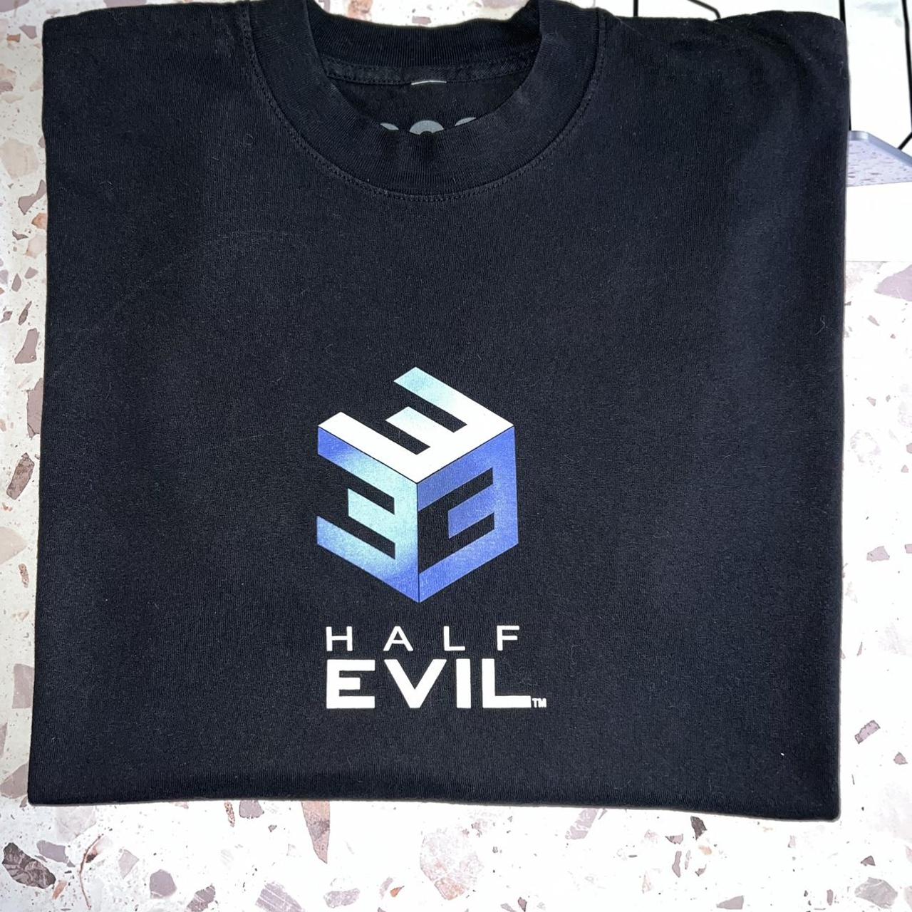 Half Evil ‘Evil Cube’ T Shirt Size Large, no stains... - Depop