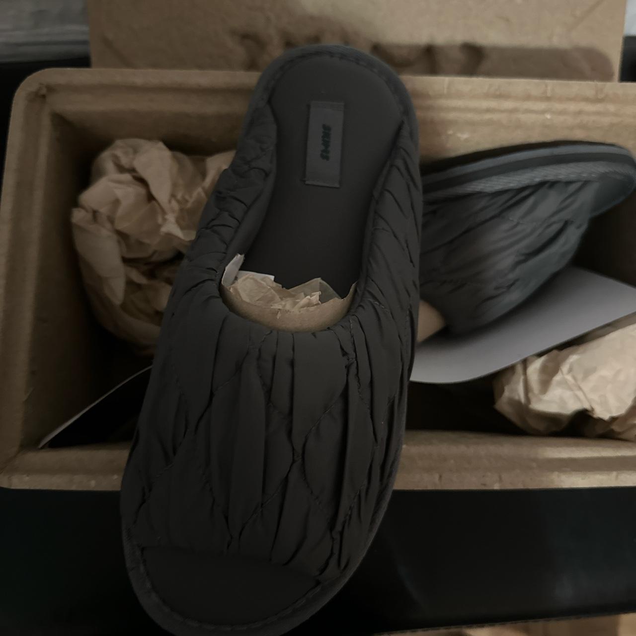 Skim slides 39, run small never wore them #skims - Depop