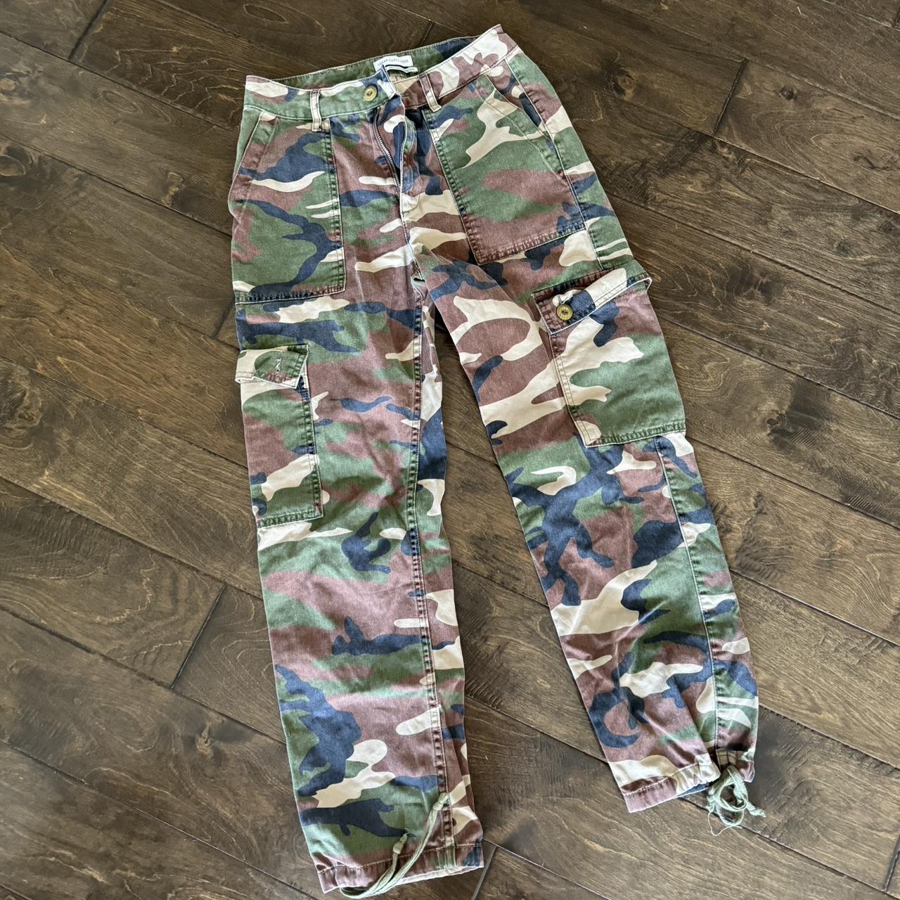 Urban Camo Cargo Pants Cinch at bottom option US 4... - Depop