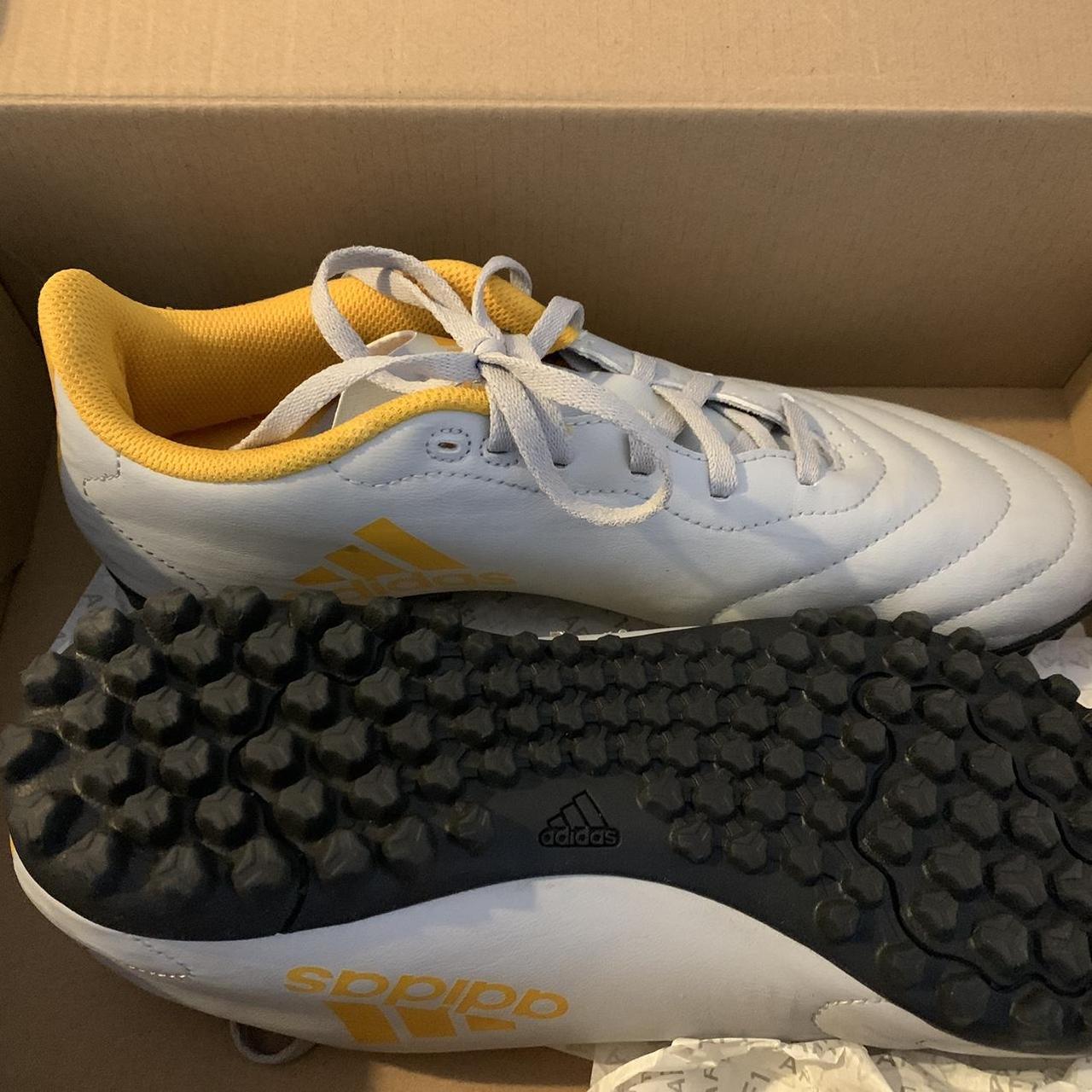 Astro turf football boots size 9 perfect conditon... - Depop