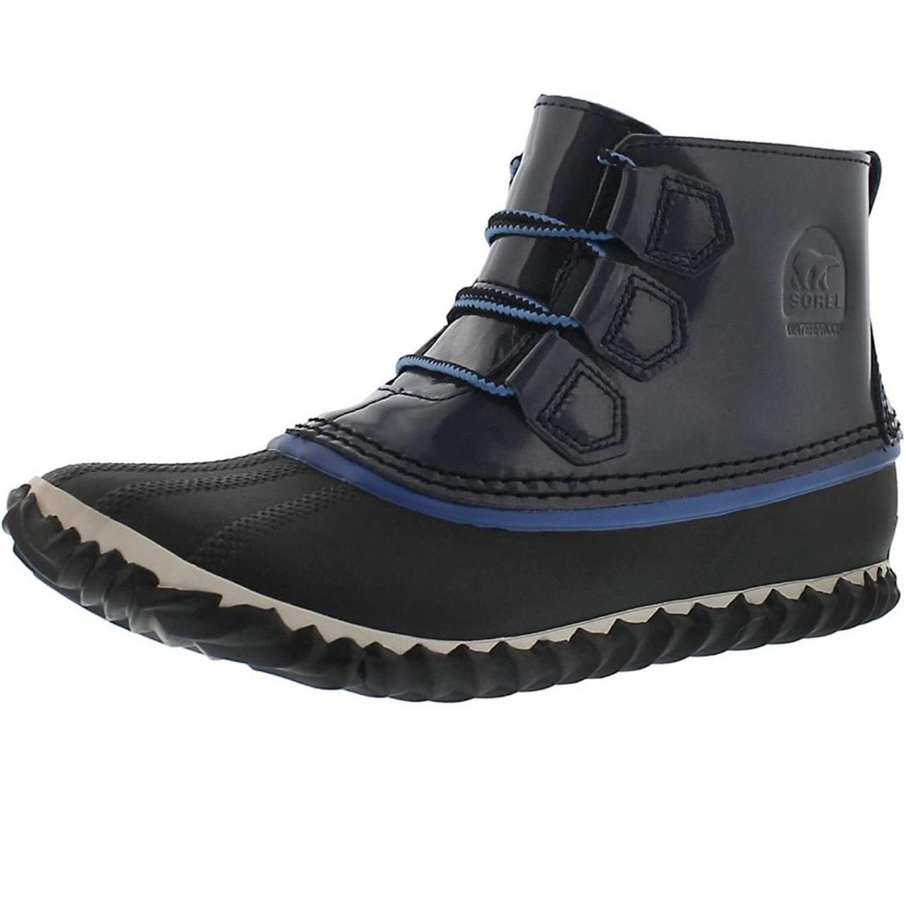 Sorel Women's Navy Boots | Depop