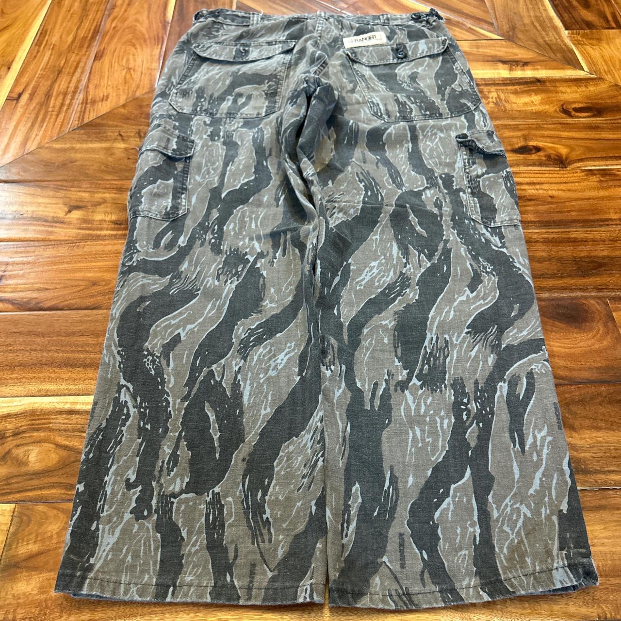 Insane 80s baggy ranger camo cargo pants Measured... - Depop