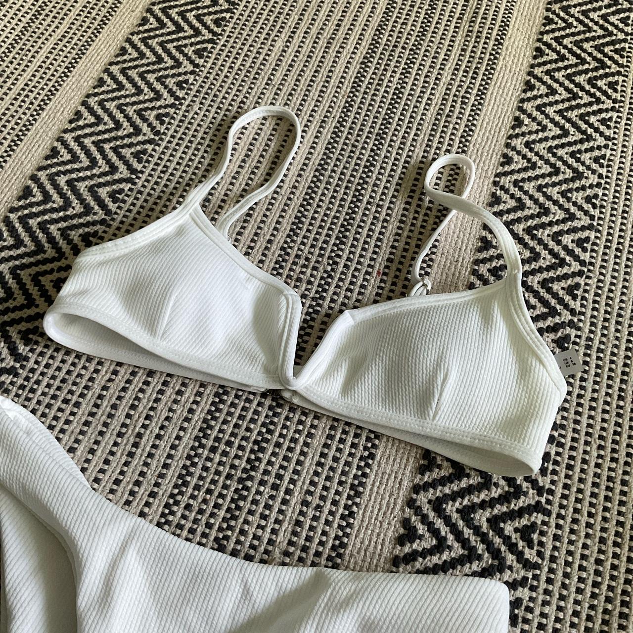 ZAFUL Women's White Bikinis-and-tankini-sets | Depop