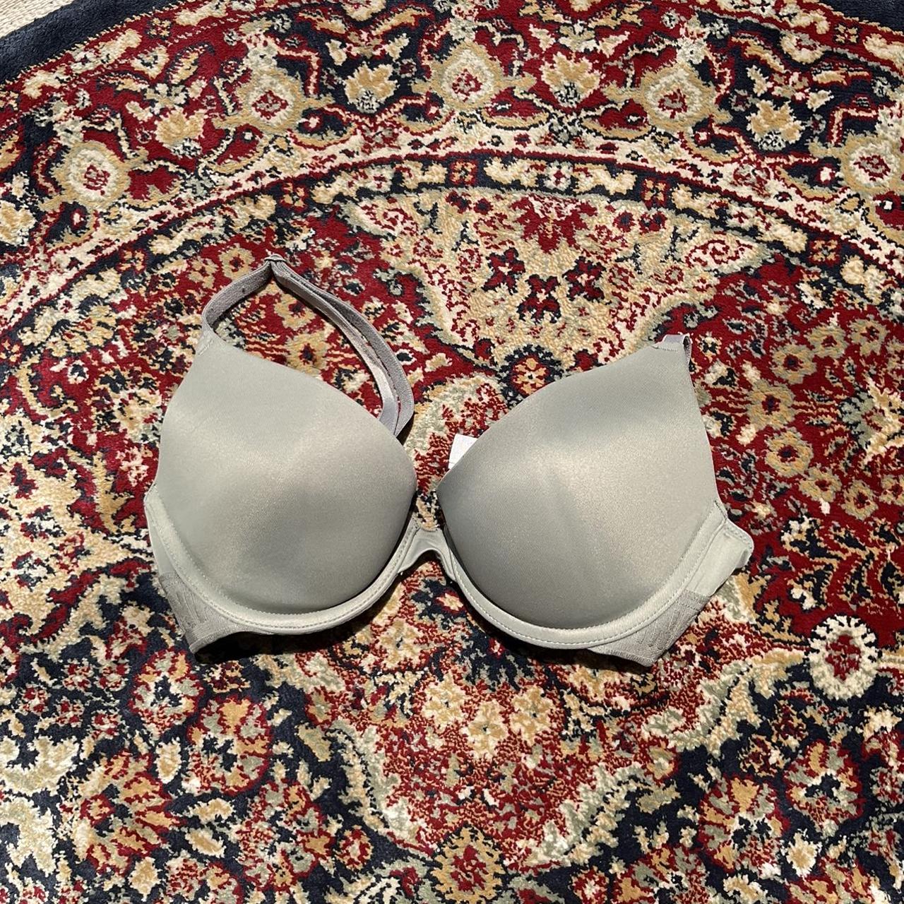 Green/gray push up bra from Victoria secret size... - Depop
