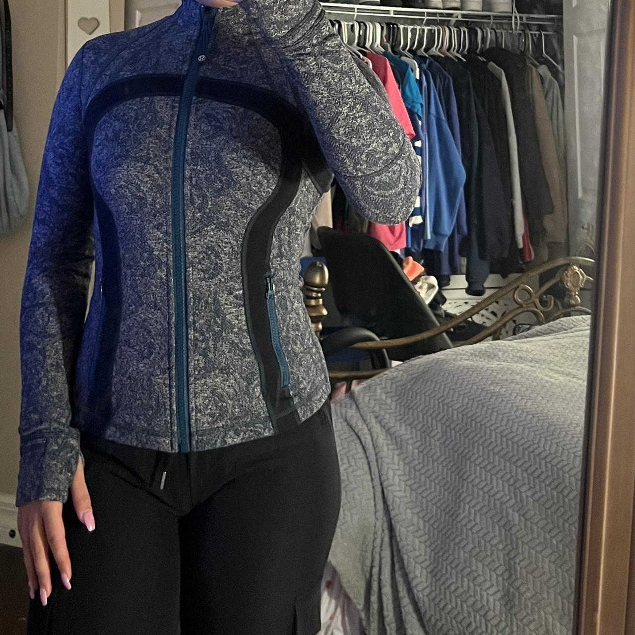Lululemon align jacket blue and grey ★Fits like... - Depop