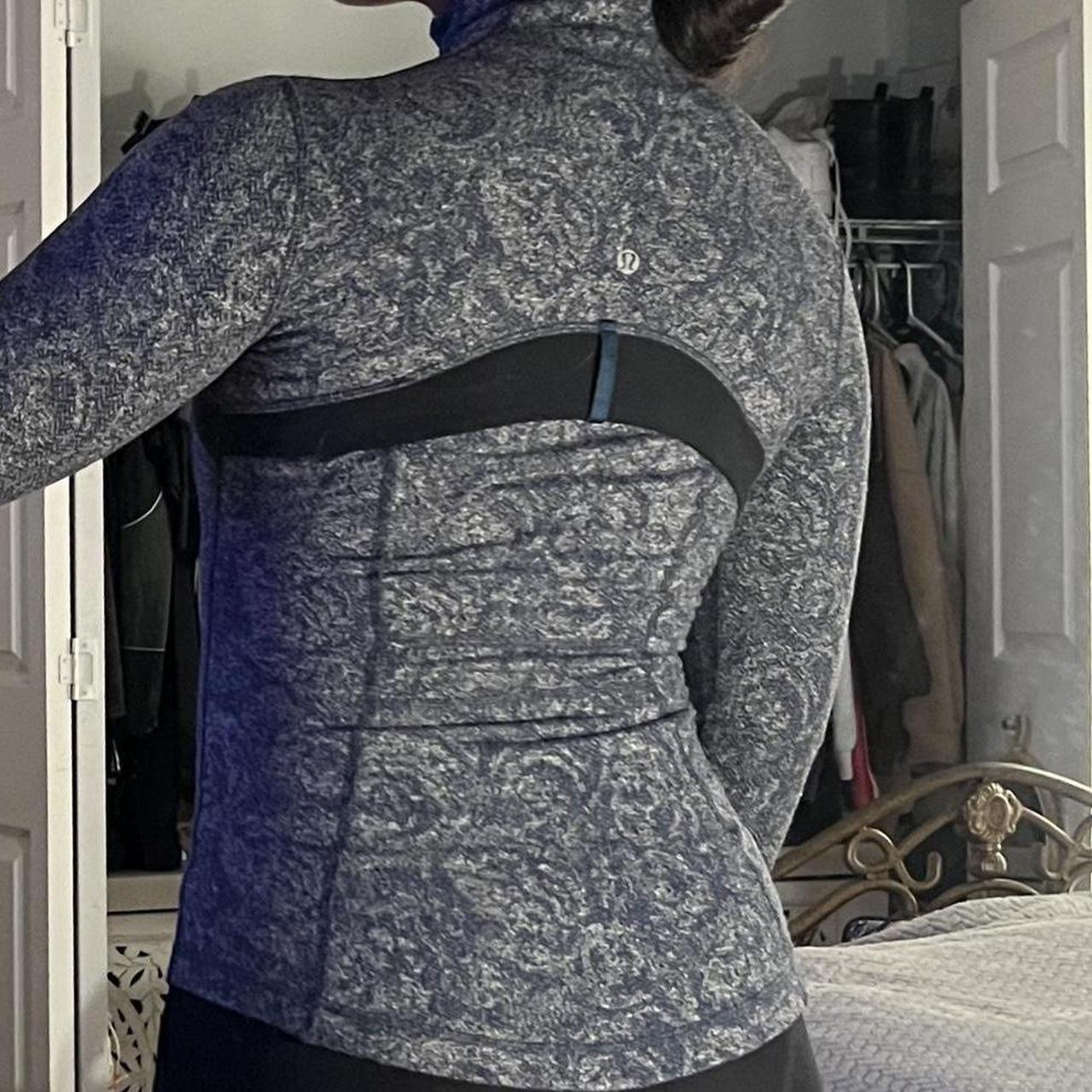 Lululemon align jacket blue and grey ★Fits like... - Depop