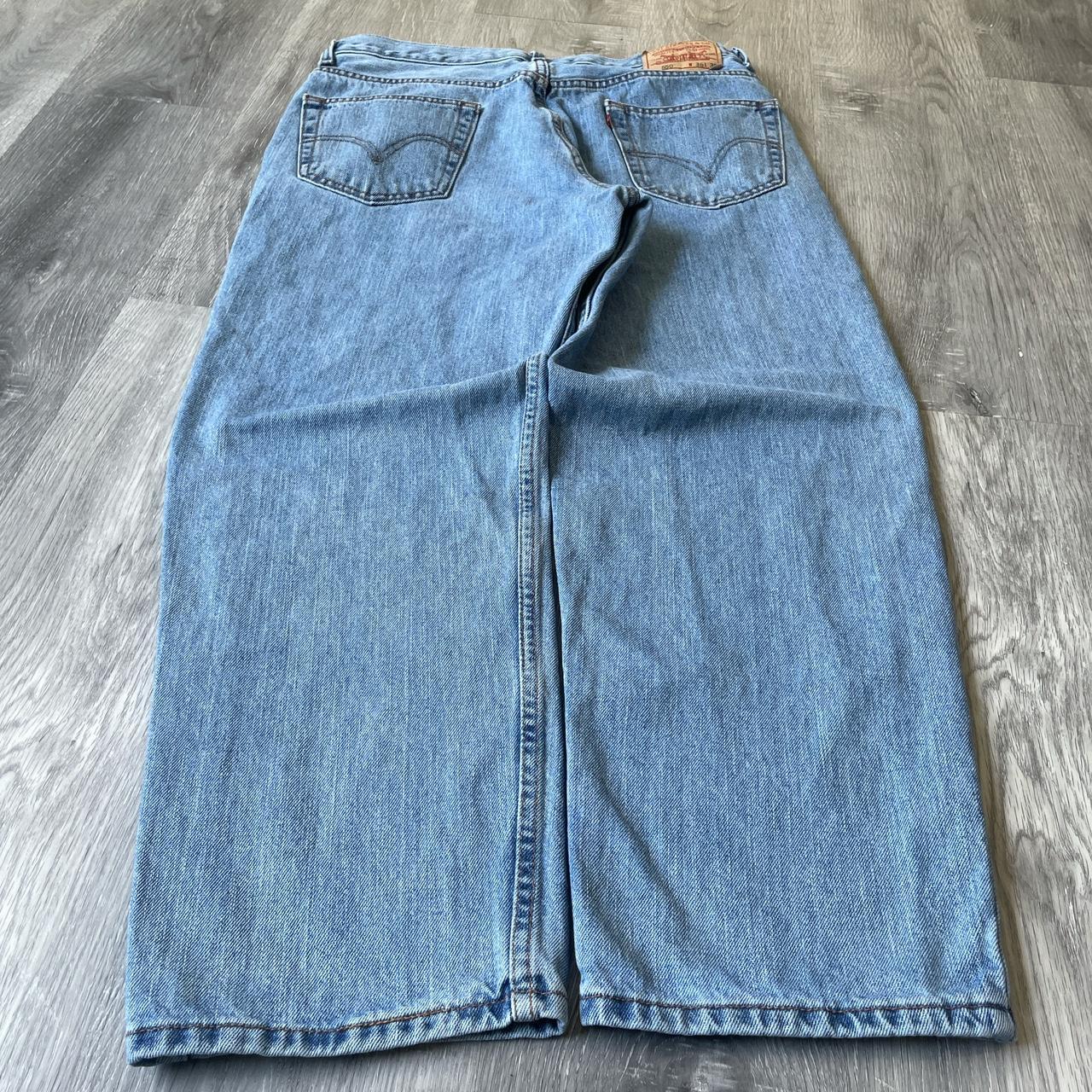 Y2K 2000s BAGGY JEANS Levi’s 550 relaxed fit jeans... | Depop