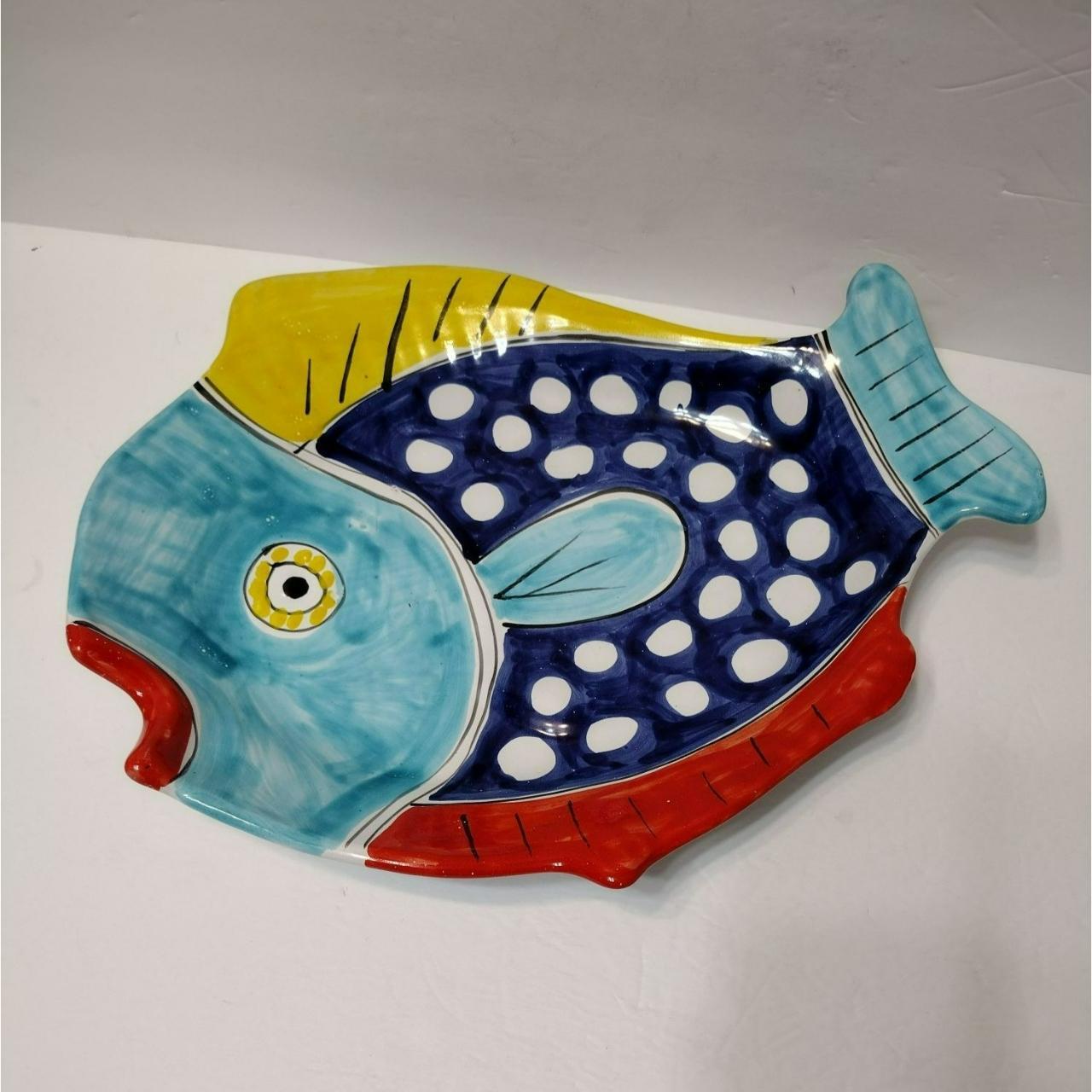 This handpainted ceramic fish platter by La Musa,... - Depop