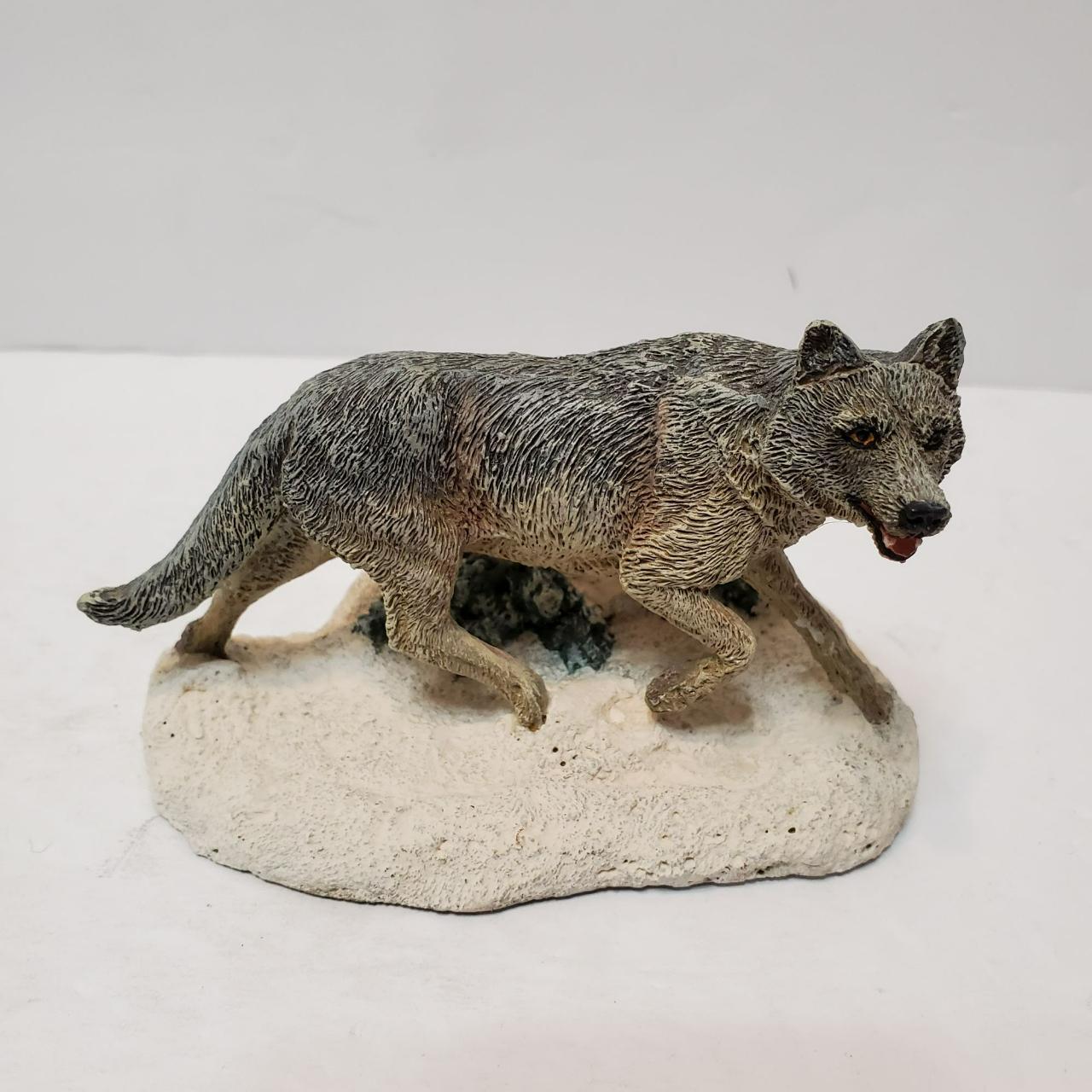 This vintage Franklin Mint Canis Lupus Wolf Figurine... - Depop