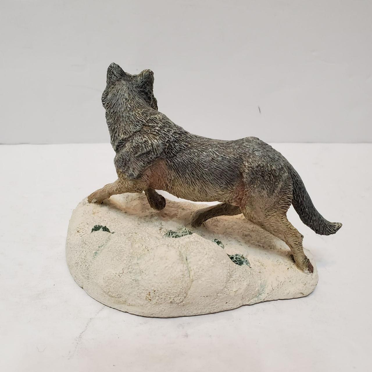 This vintage Franklin Mint Canis Lupus Wolf Figurine... - Depop