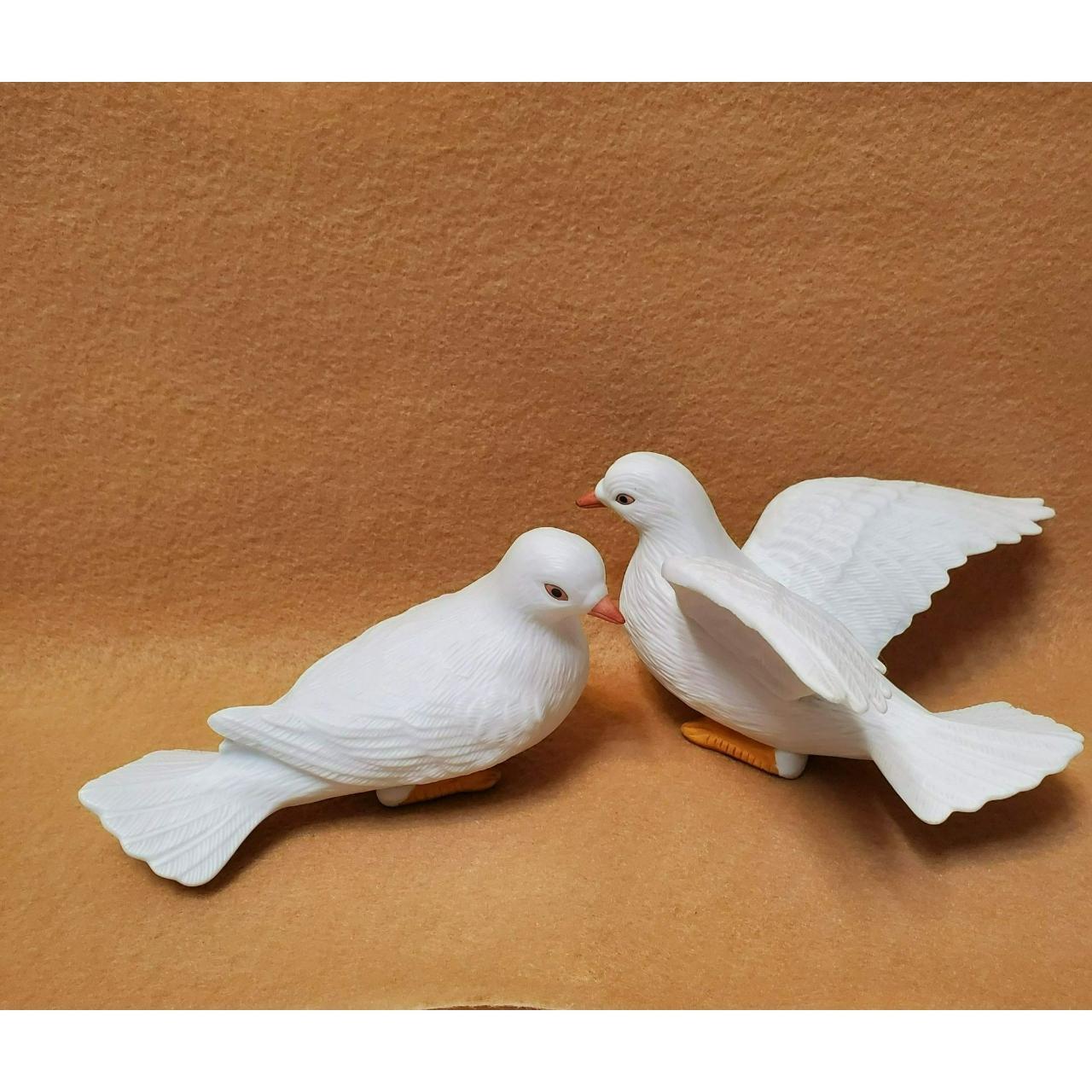 Elegant porcelain love doves figurines by Homco Home... - Depop